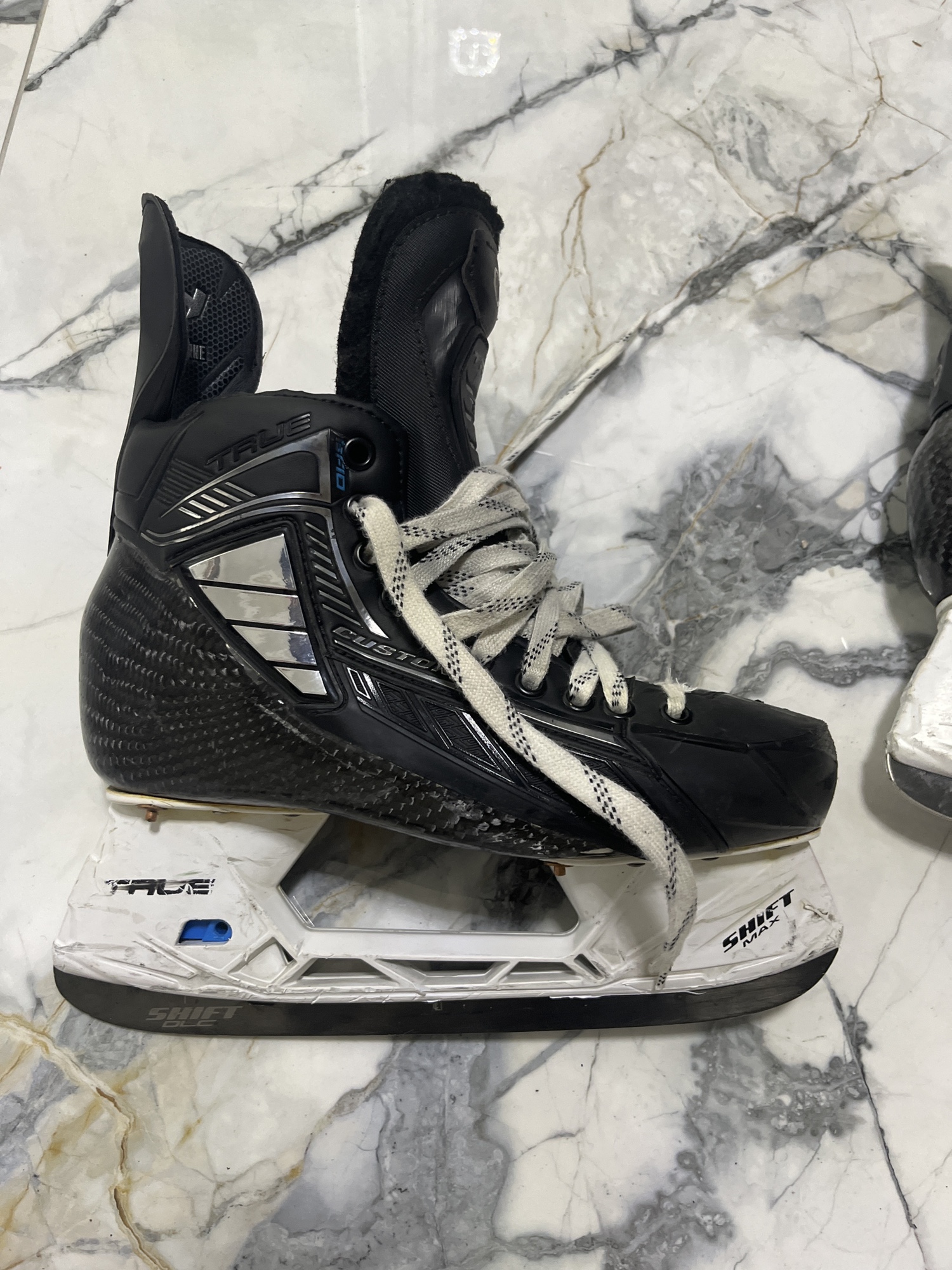 TRUE SVH CUSTOM Pro Stock Skates 9.5 | SidelineSwap