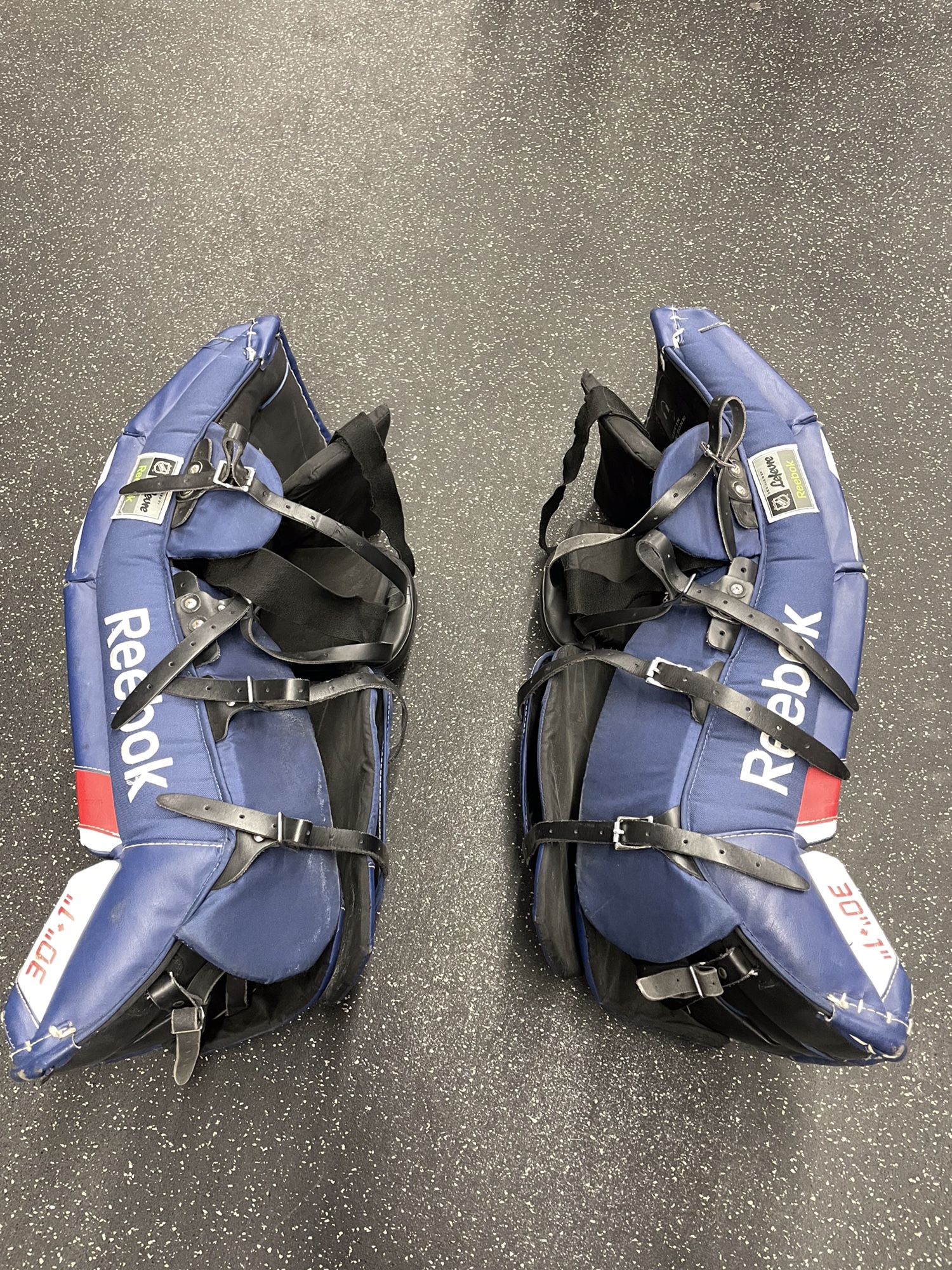 30" Reebok 9K Goalie Leg Pads | SidelineSwap