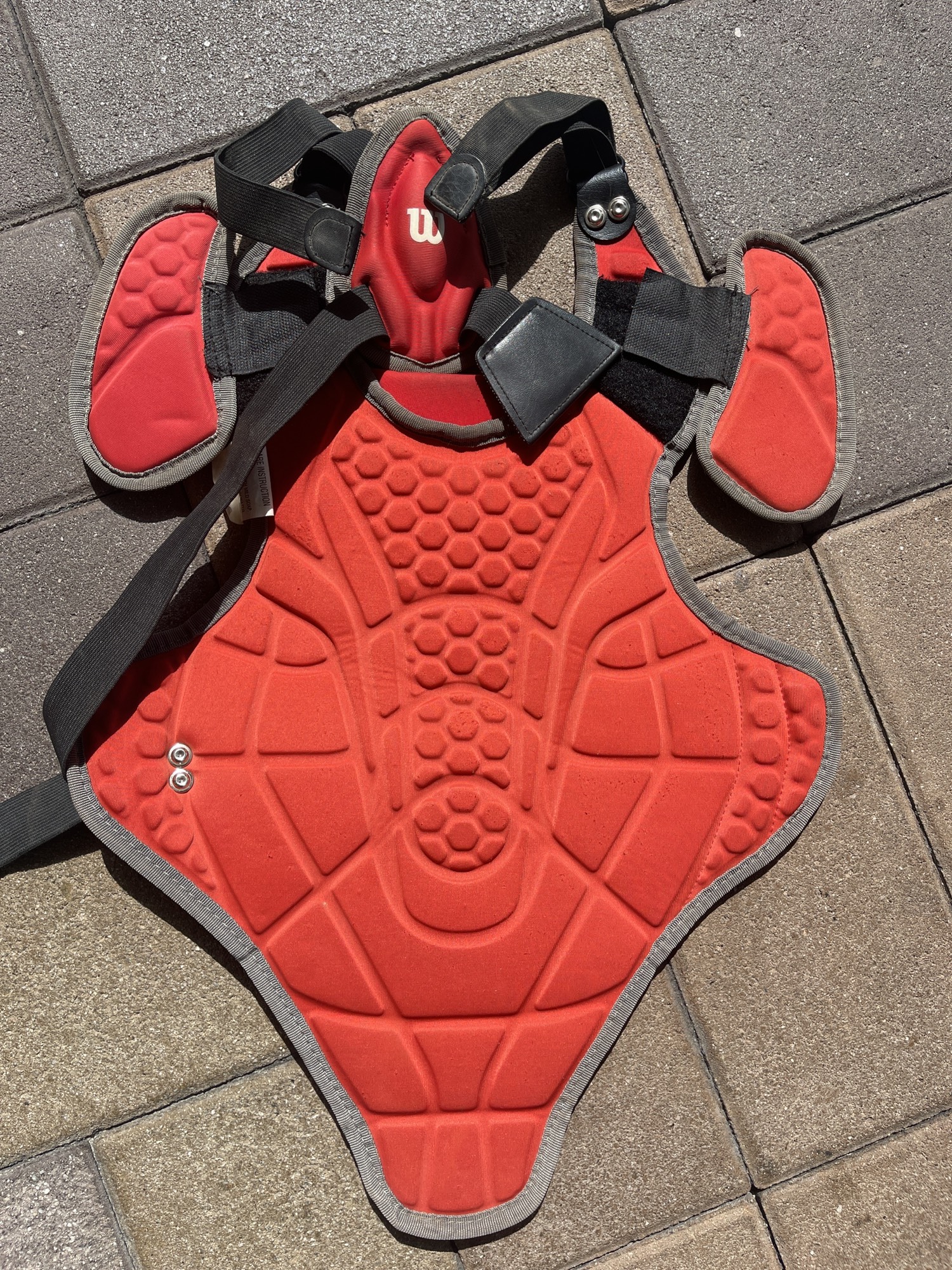 Wilson EZ Gear Kit Catcher's Mask and Chest Guard, Youth L/XL ...