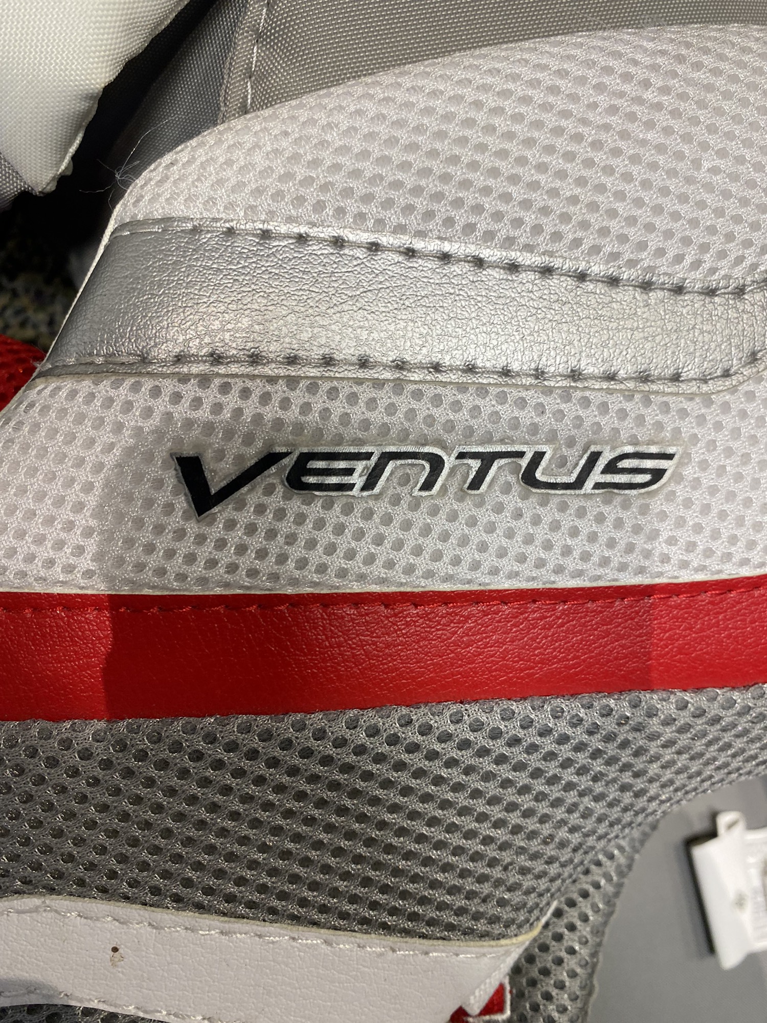 Used Medium Vaughn Ventus LT68 Goalie Chest Protector | SidelineSwap