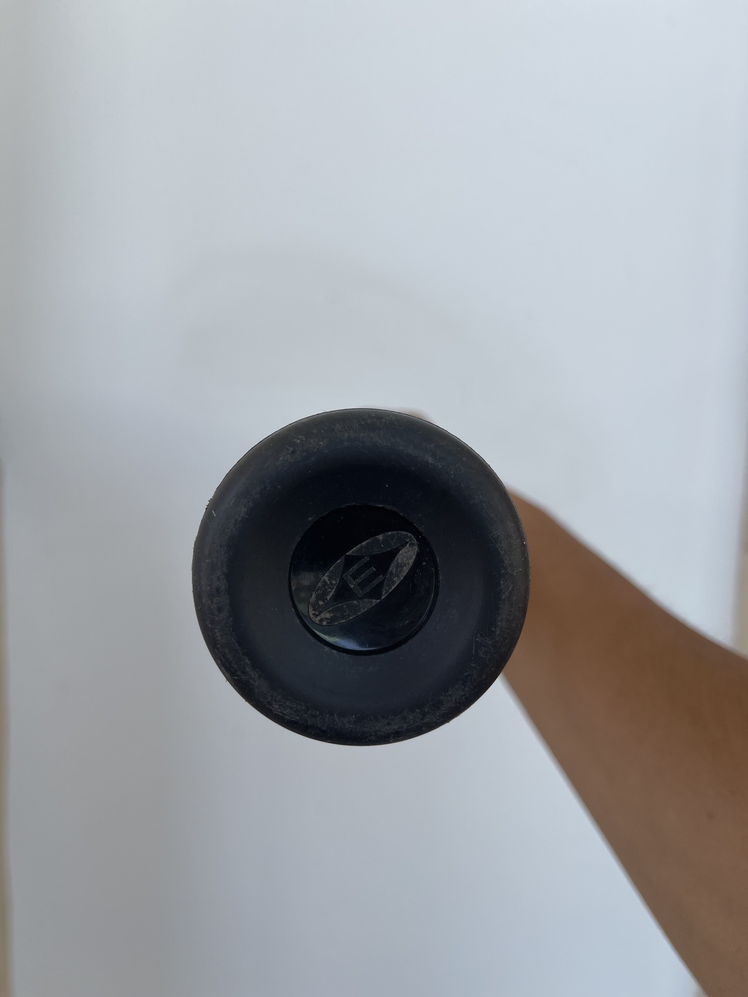 Used Easton Synergy Composite Bat -8 26OZ 34" | SidelineSwap