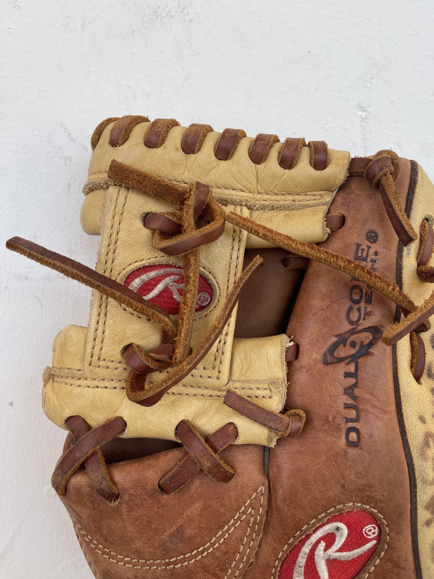 Used Rawlings Gold Glove Elite Right Hand Throw Infield Baseball Glove 11.25" | SidelineSwap