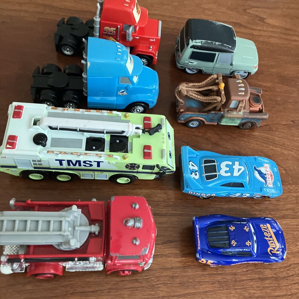 8 piece Disney Cars lot (TMST, Fabulous Lightning McQueen, Mater, Fire ...