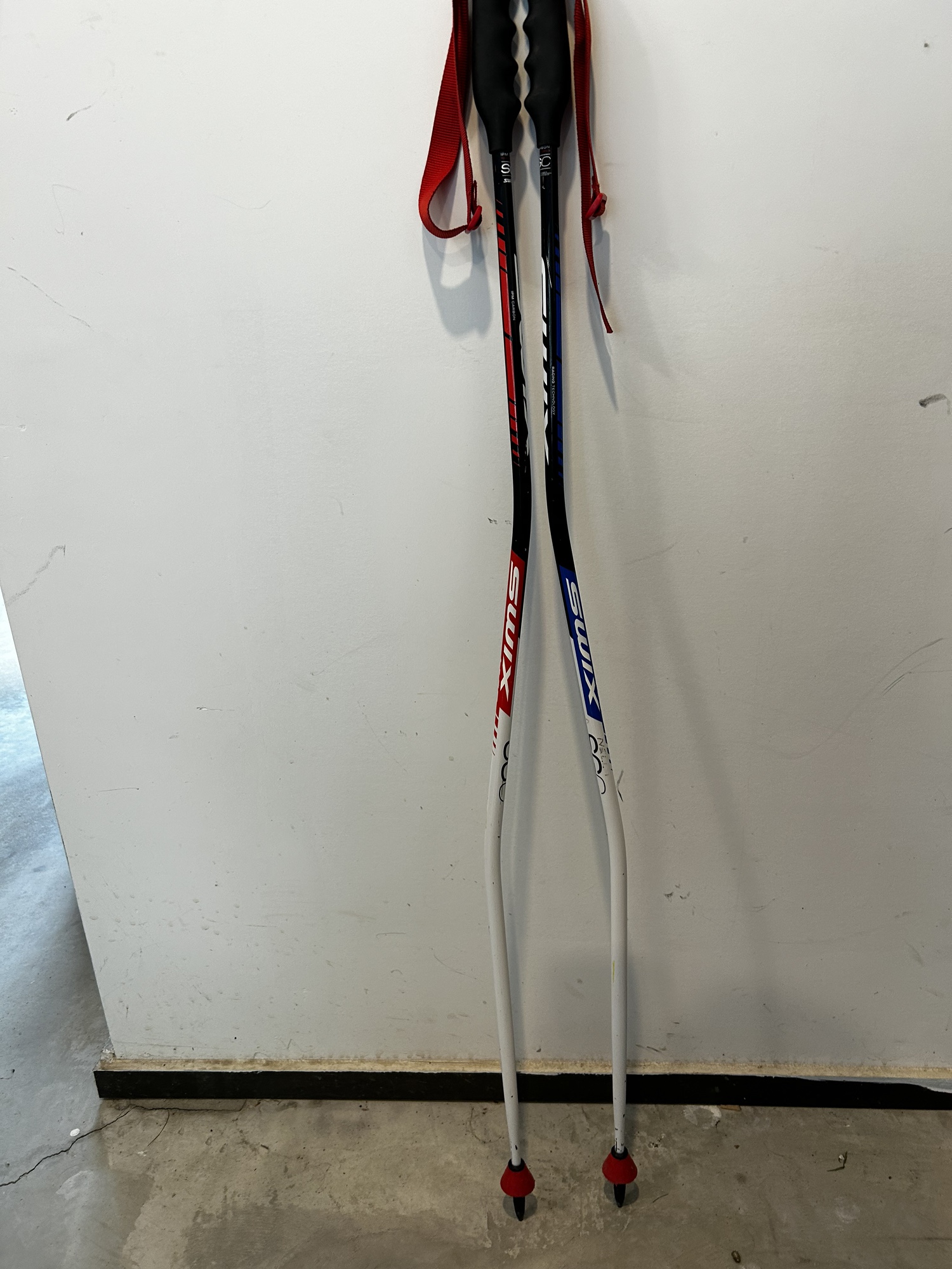 Swix Carbon Curved 120cm GS Poles | SidelineSwap