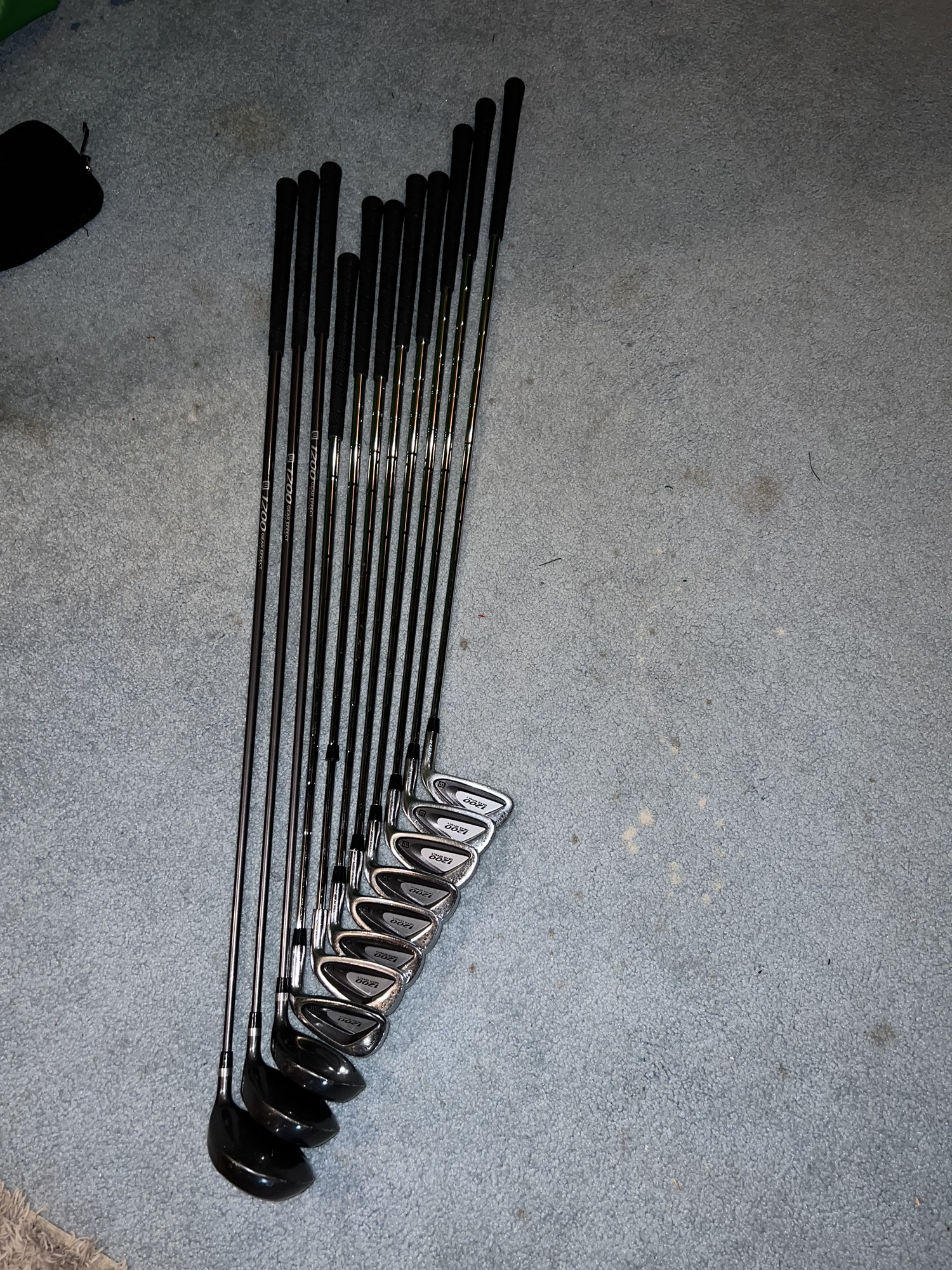 Used Wilson 11 Pieces 1200 gear effect Clubs (Full Set) | SidelineSwap