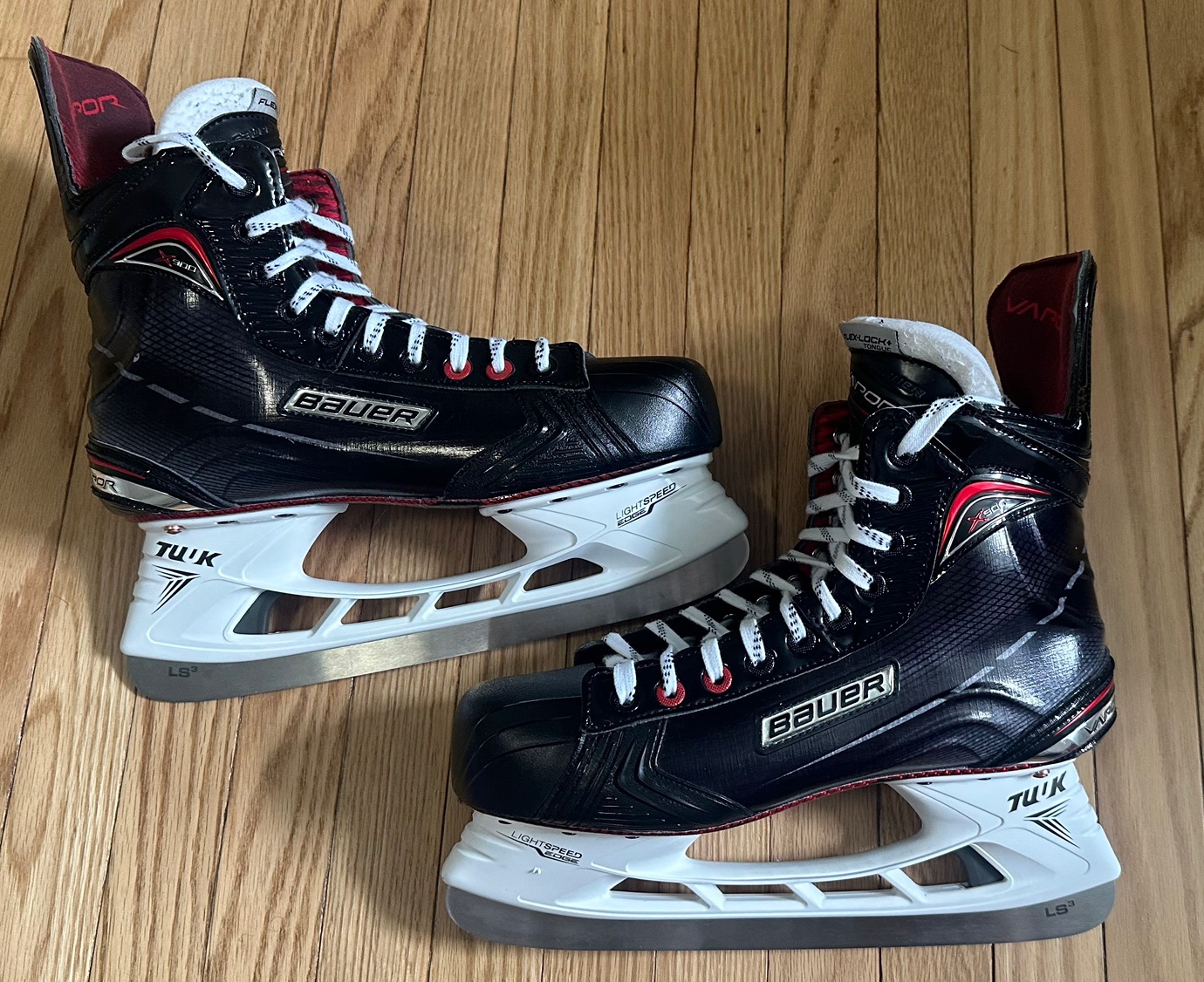 New Bauer Size 8.5 Vapor X900 Hockey Skates | SidelineSwap
