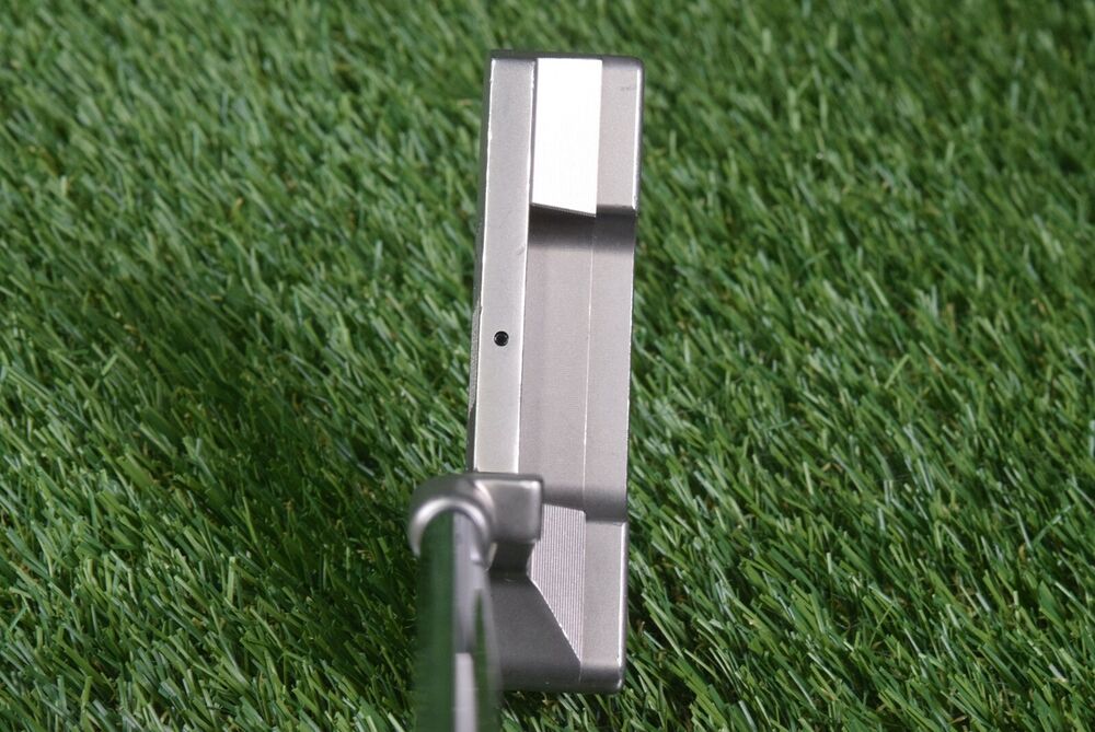 NIKE GOLF METHOD MODEL 001 35" BLADE PUTTER W/ NIKE METHOD GRIP ...