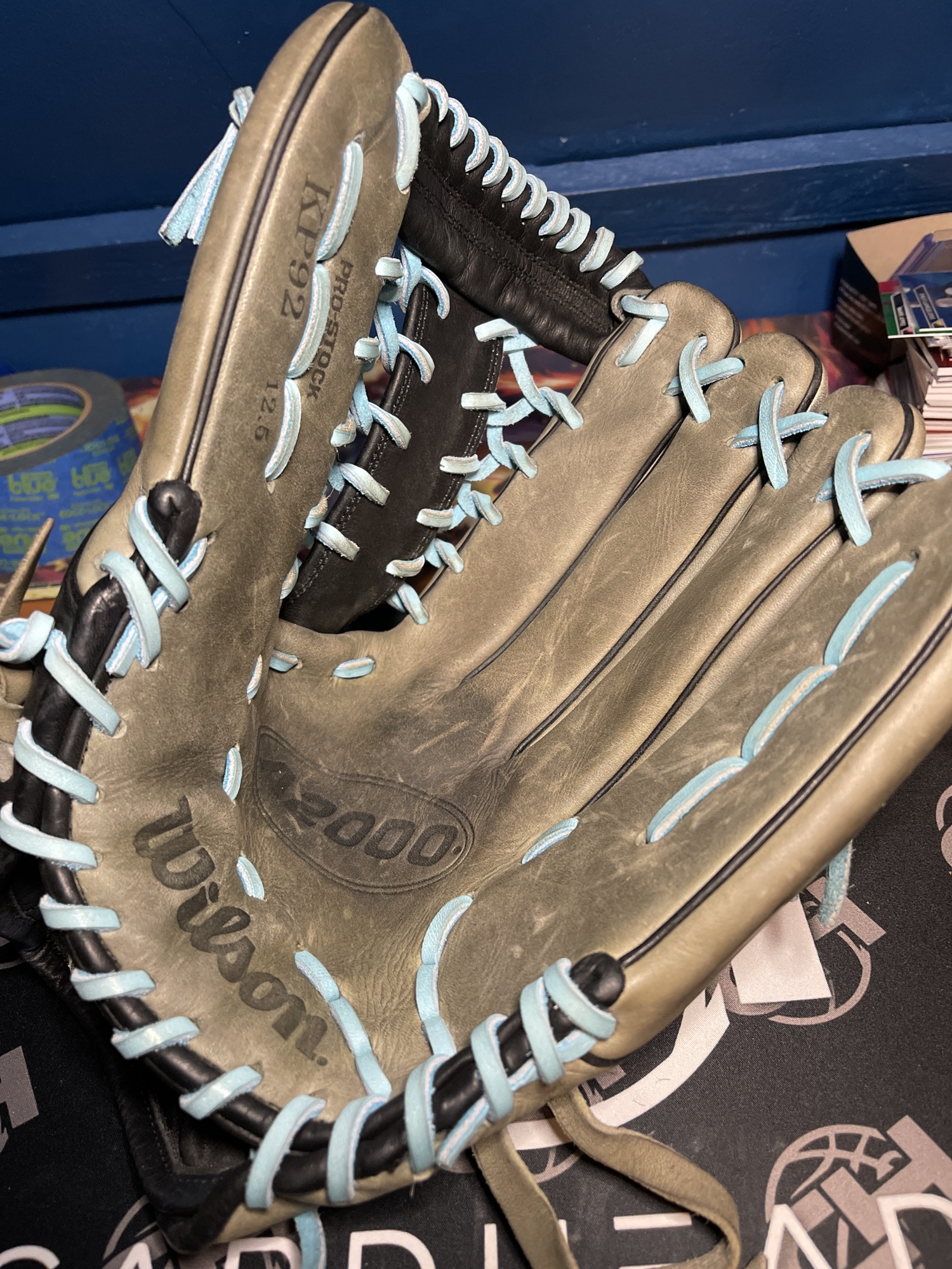 A2000 Kp92 12.5 Outfield Glove | SidelineSwap