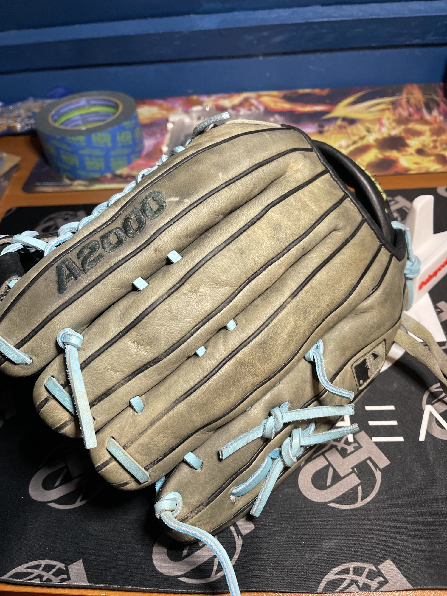 A2000 Kp92 12.5 Outfield Glove | SidelineSwap