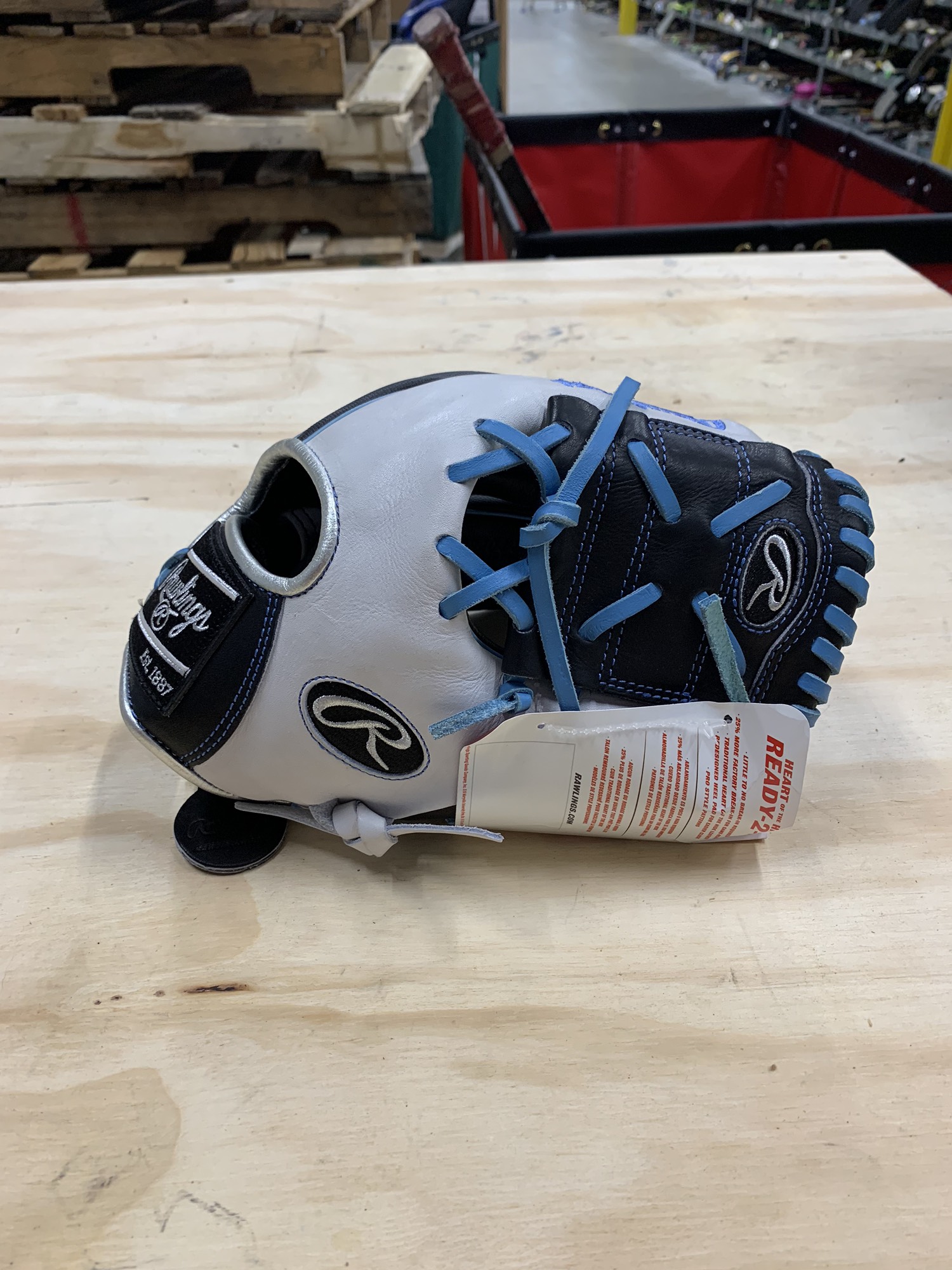 Rawlings Heart of the Hide Right Hand Throw Infield Baseball Glove 11.5" (Narrow Fit) | SidelineSwap