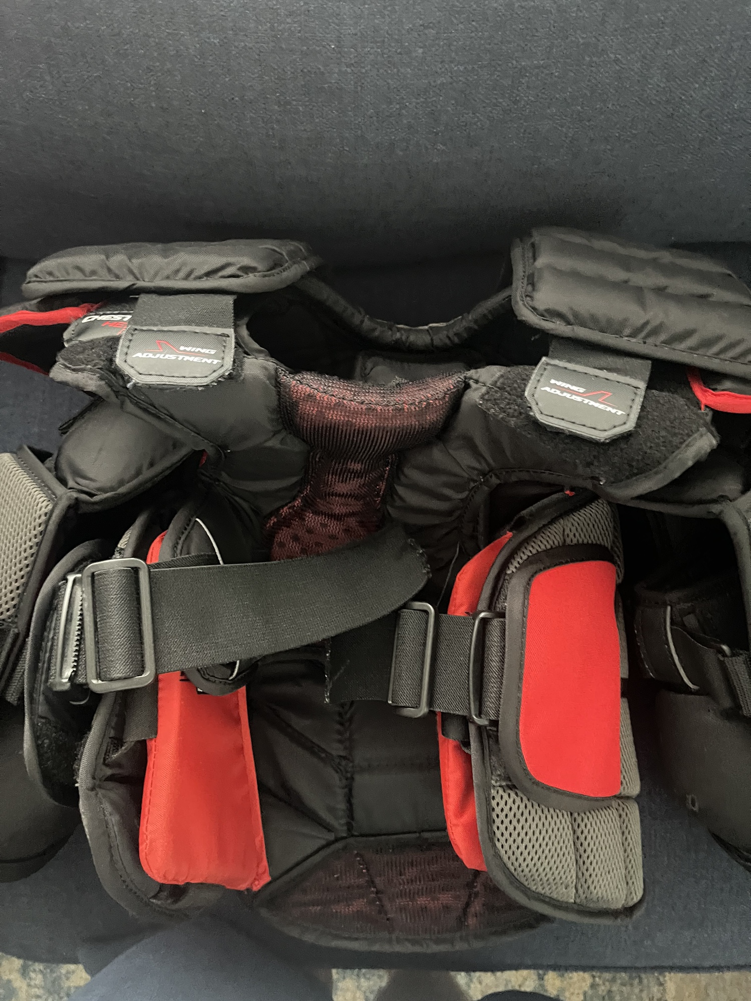 Used Small CCM Extreme Flex Shield E2.9 Goalie Chest Protector ...