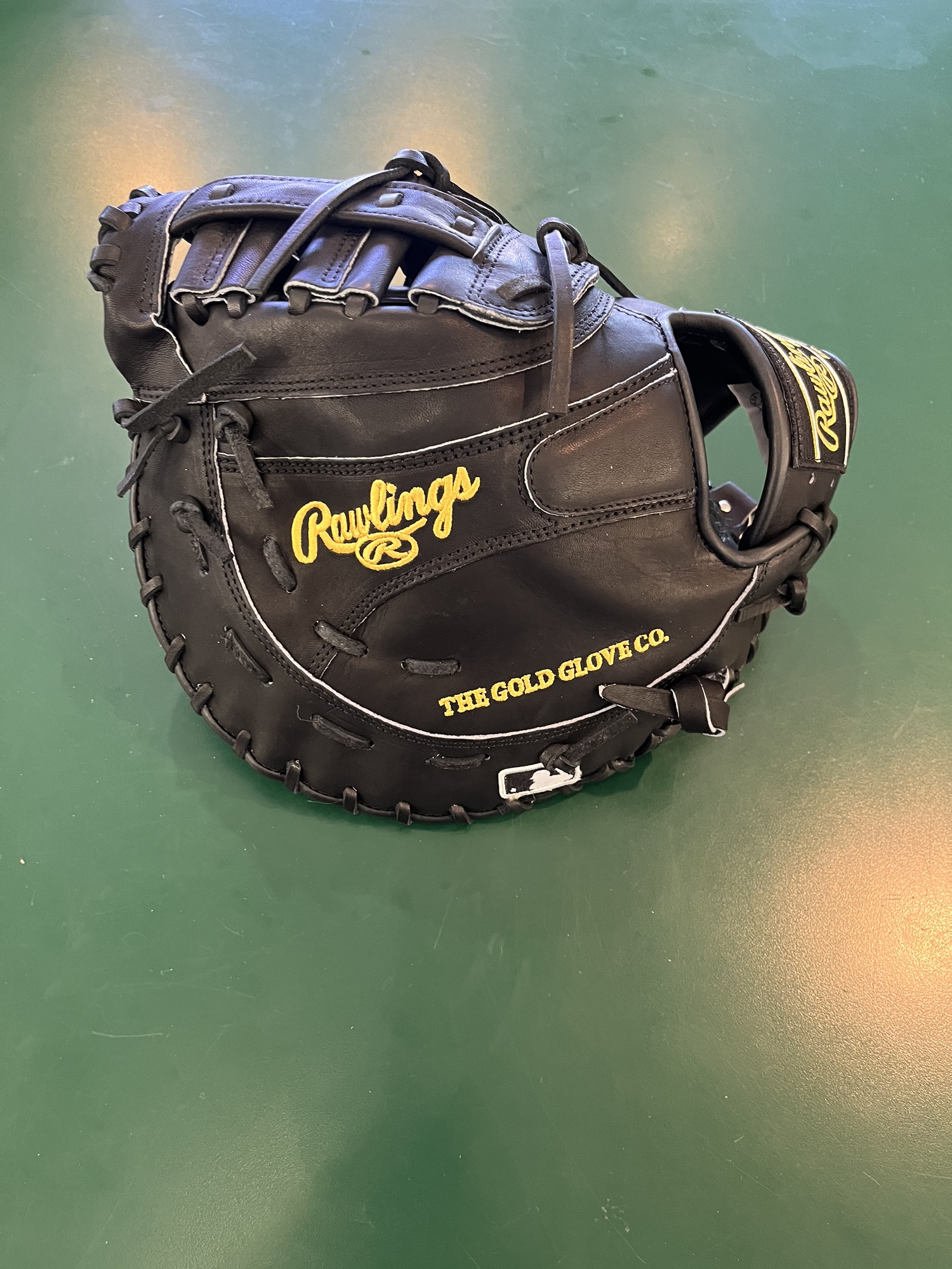 New Rawlings Heart Of The Hide Right Hand Throw 12.5” First Base Glove | SidelineSwap