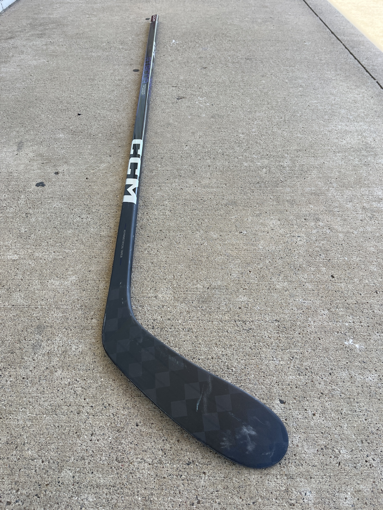 New CCM Trigger 7 PRO Pro Stock Stick Kinnunen RH-85Flex-P28 Read ...
