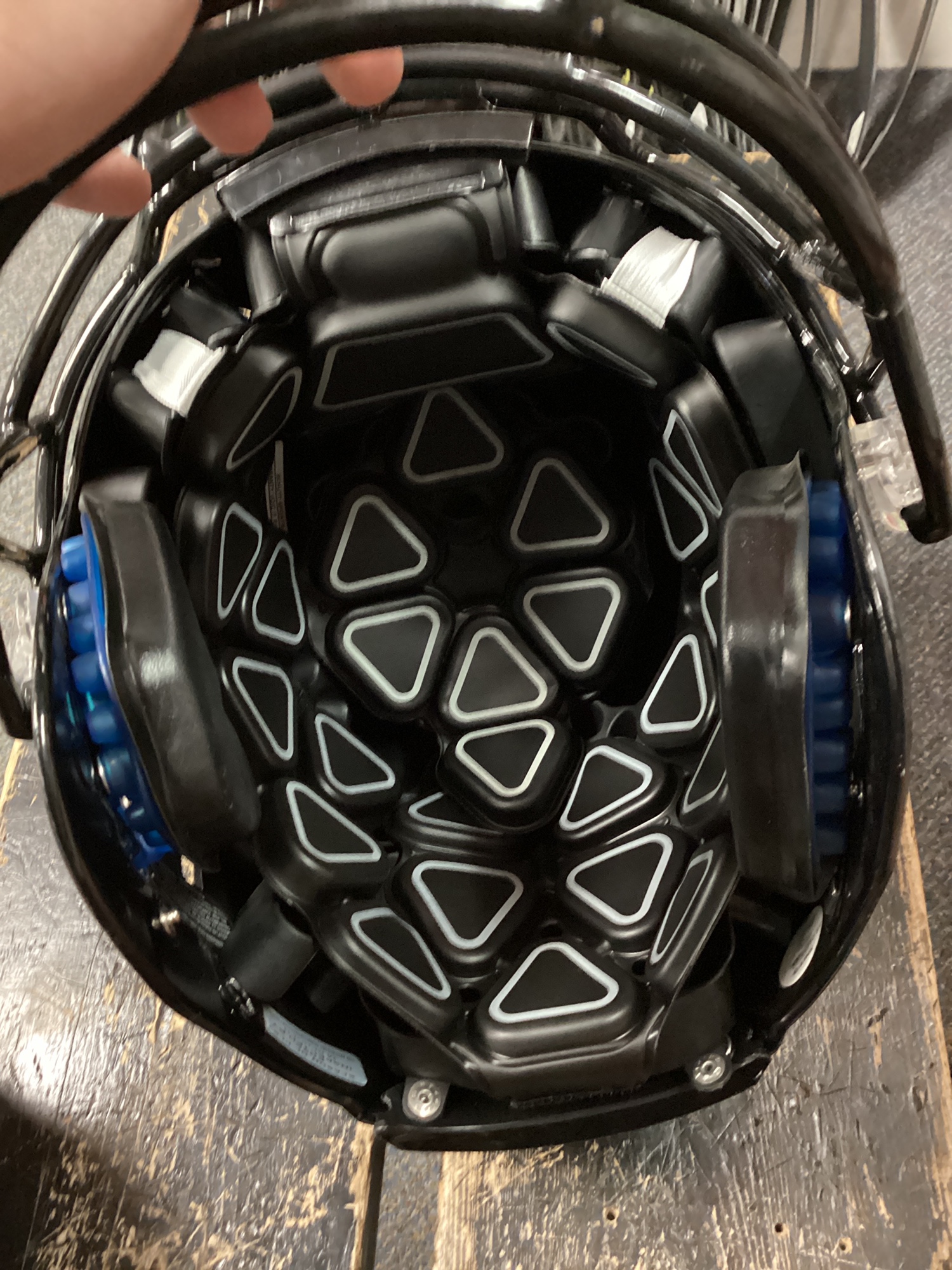 New Youth Large Schutt Vengeance A11 Helmet | SidelineSwap