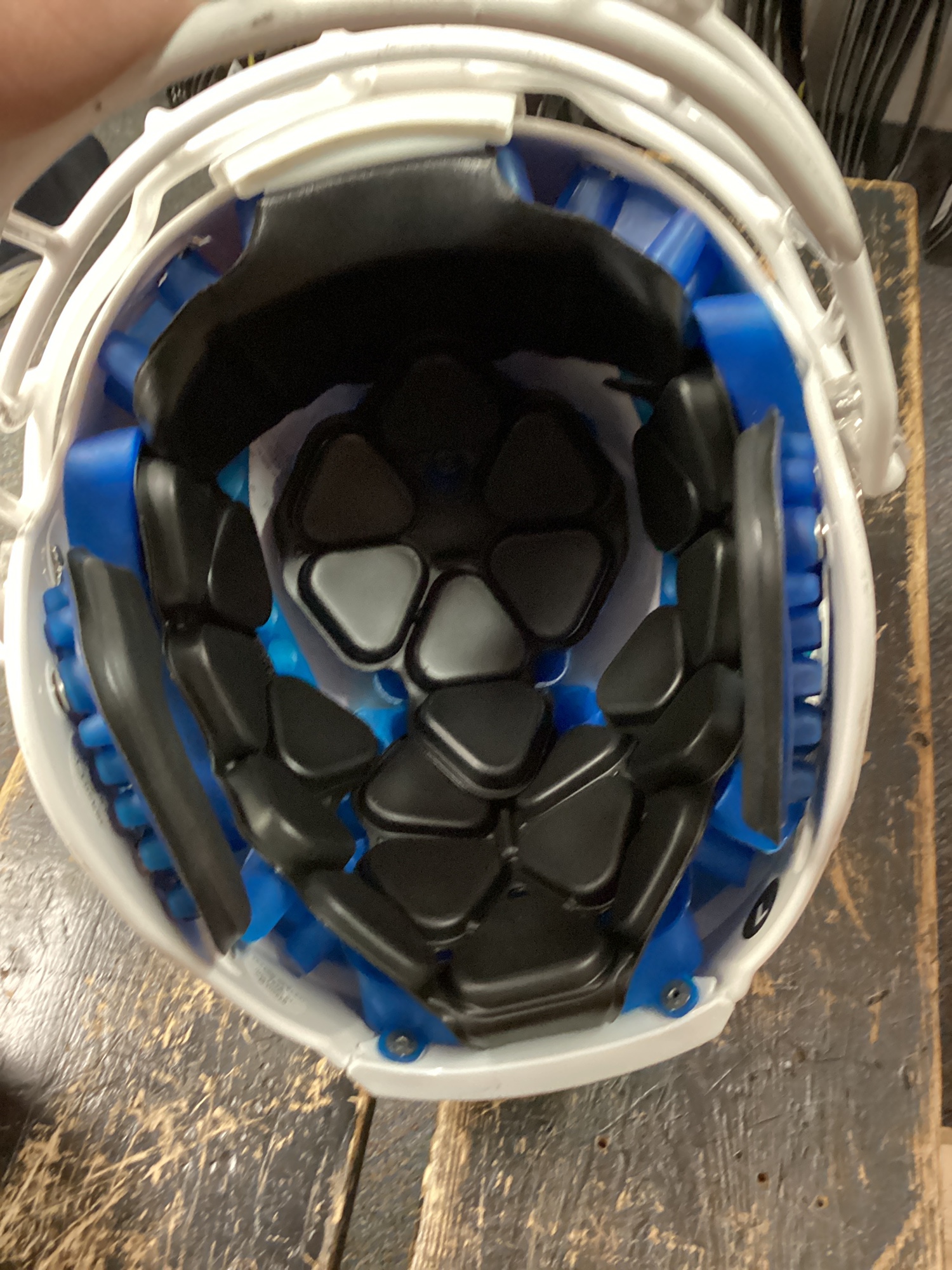 New Youth Large Schutt Vengeance A11 Helmet | SidelineSwap