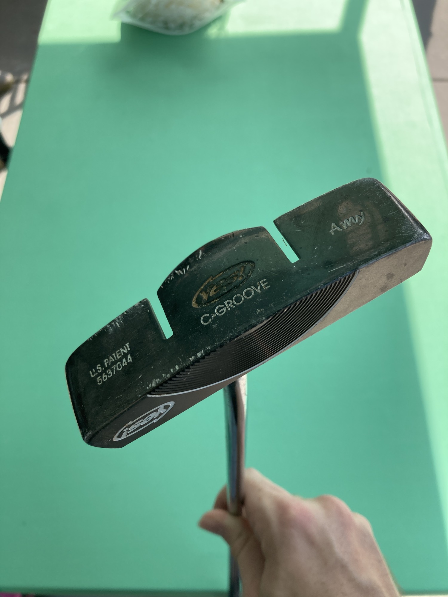 Used Unisex Yes! Amy Right Blade Putter 34" | SidelineSwap