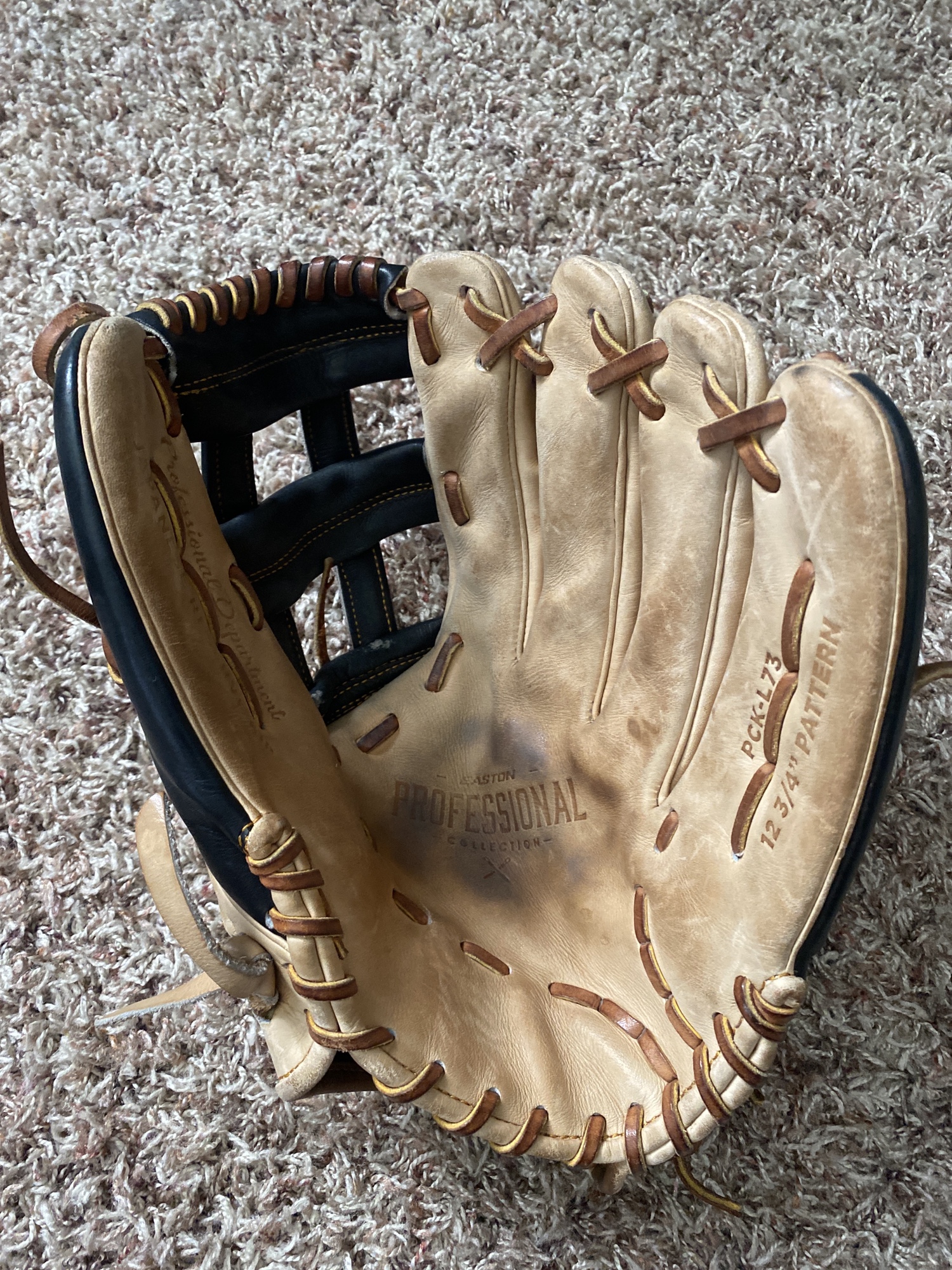 2020 Outfield 12.75" Professional Series Baseball Glove | SidelineSwap