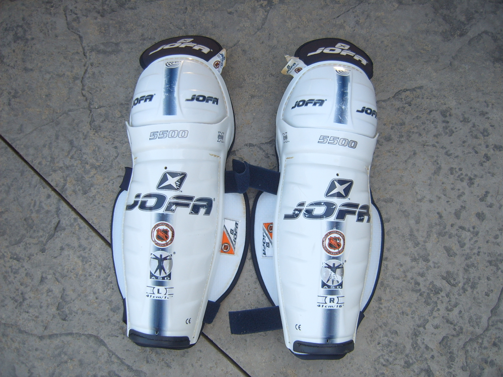 Excellent Condition Jofa 5500 Senior Hockey Shin Pads sz 16" | SidelineSwap