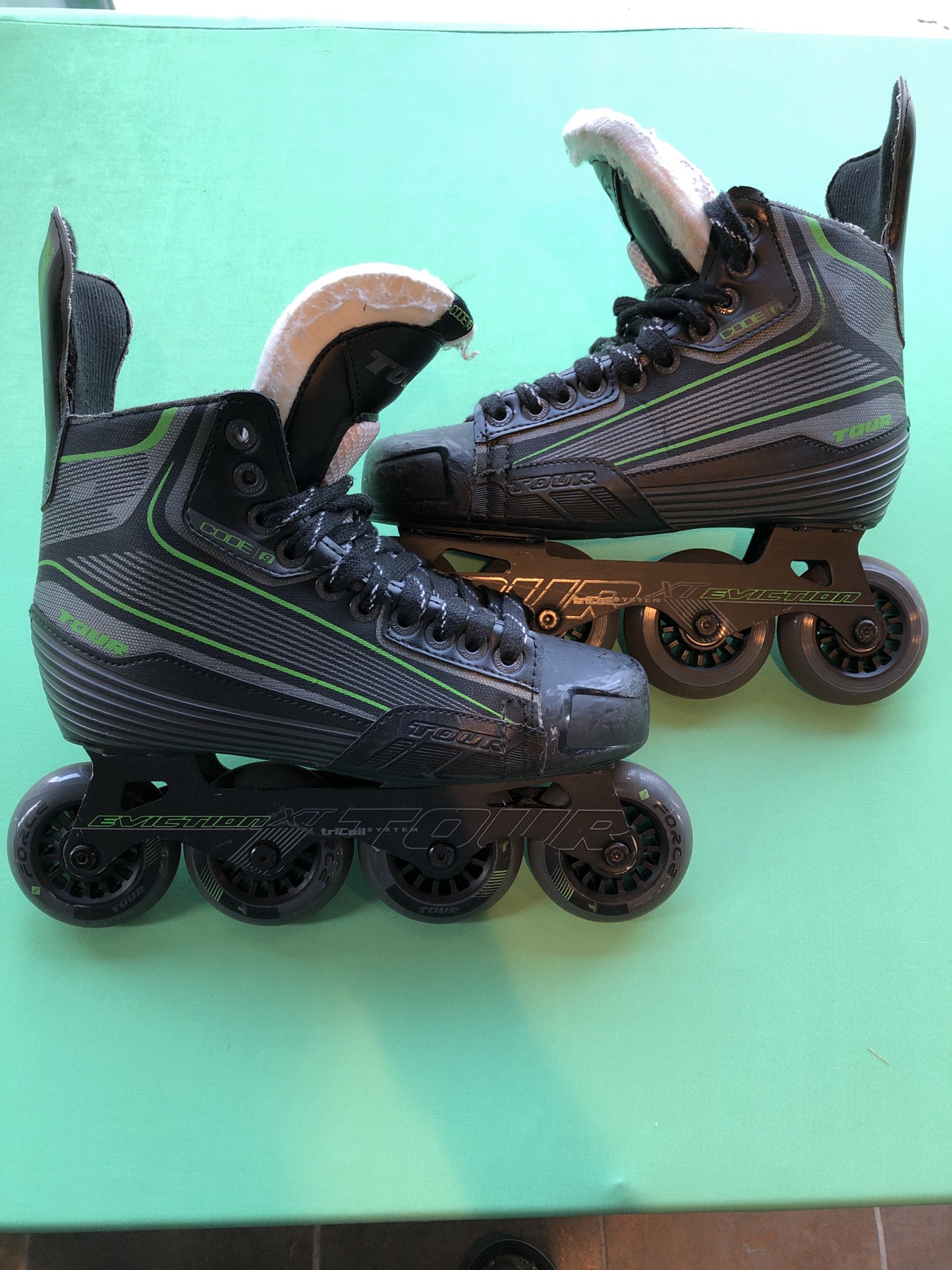 Used Tour Code 9 Roller Skates (Regular) - Size: 8.0 | SidelineSwap
