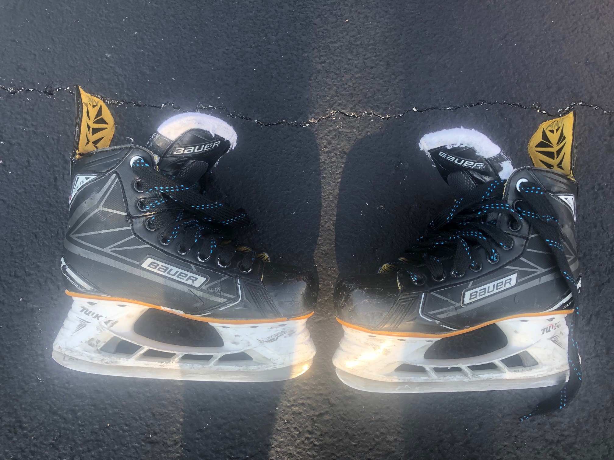 Junior Used Bauer Supreme Elite Hockey Skates Size 4.5 | SidelineSwap