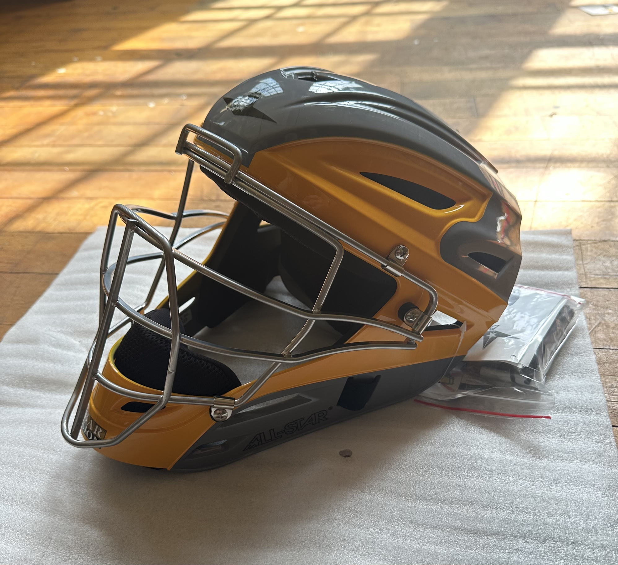 New All-Star MVP2500-1 Adult Catcher's Mask Graphite/Gold | SidelineSwap