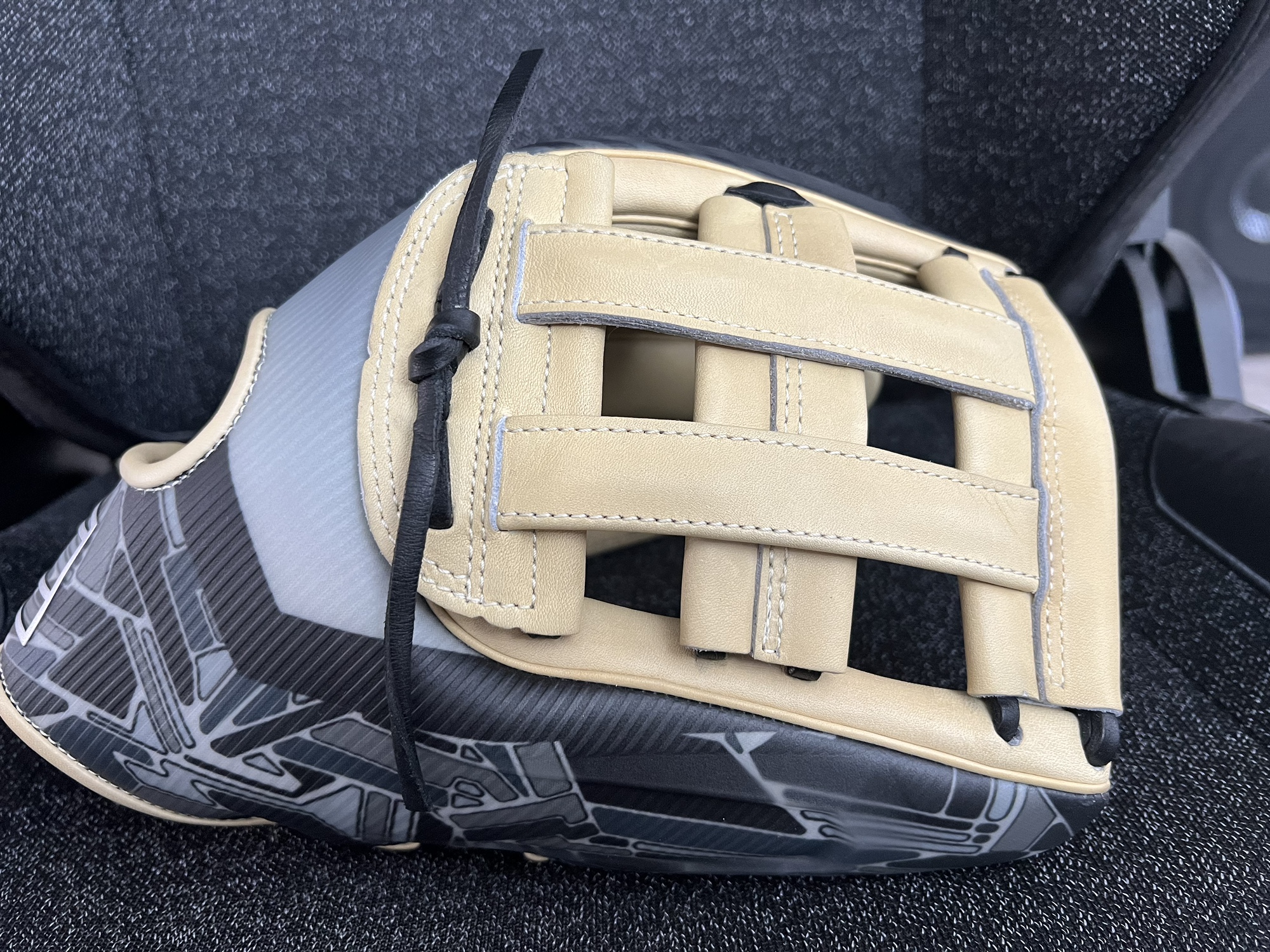 REV1X Outfield Model | SidelineSwap