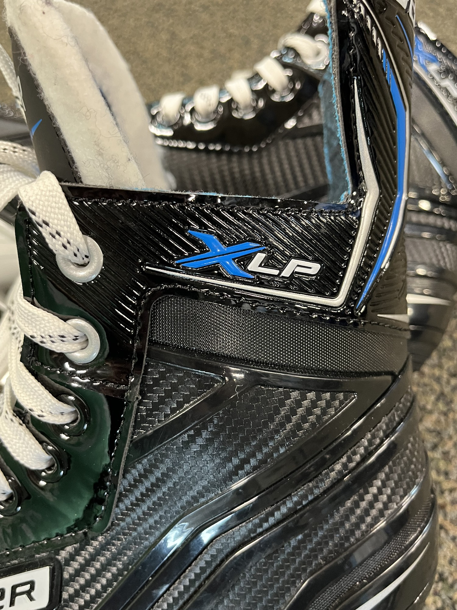 Senior Used Bauer XLP Hockey Skates D&R (Regular) 10 | SidelineSwap