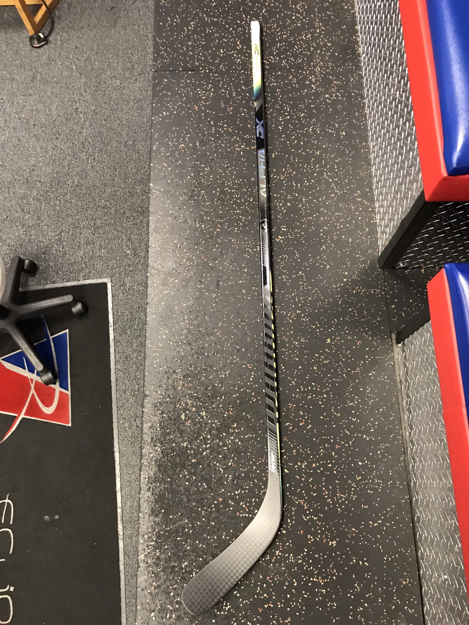 Intermediate New Right Handed Warrior Alpha DX Hockey Stick W88 / 70 ...