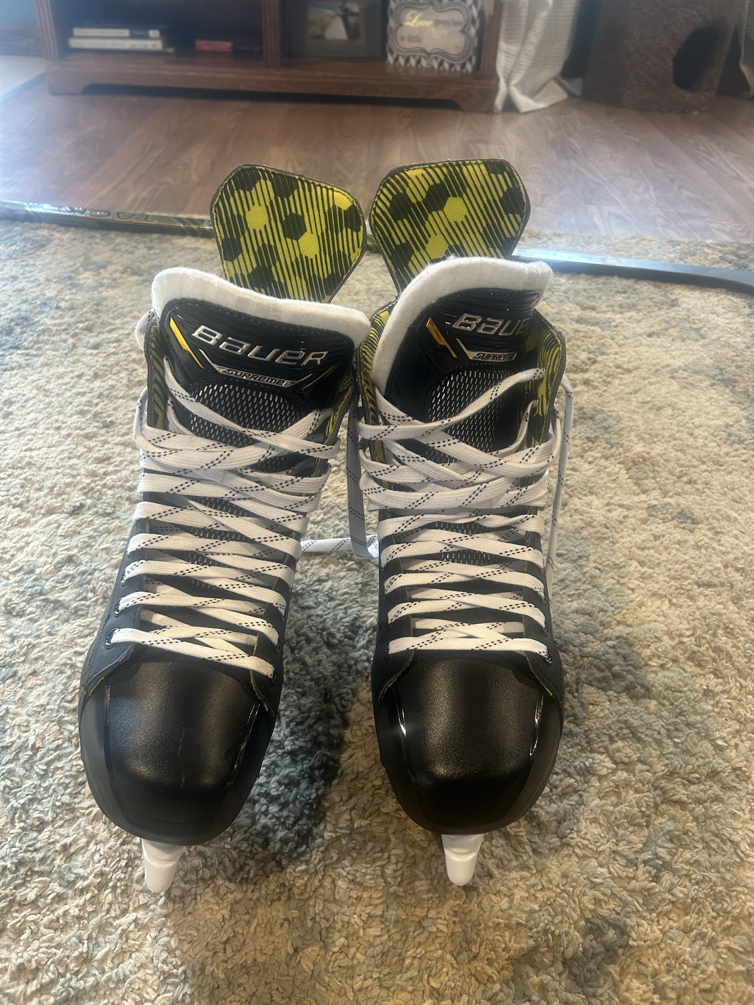 Used Bauer Extra Wide Width Size 10EE Supreme M3 Hockey Skates ...