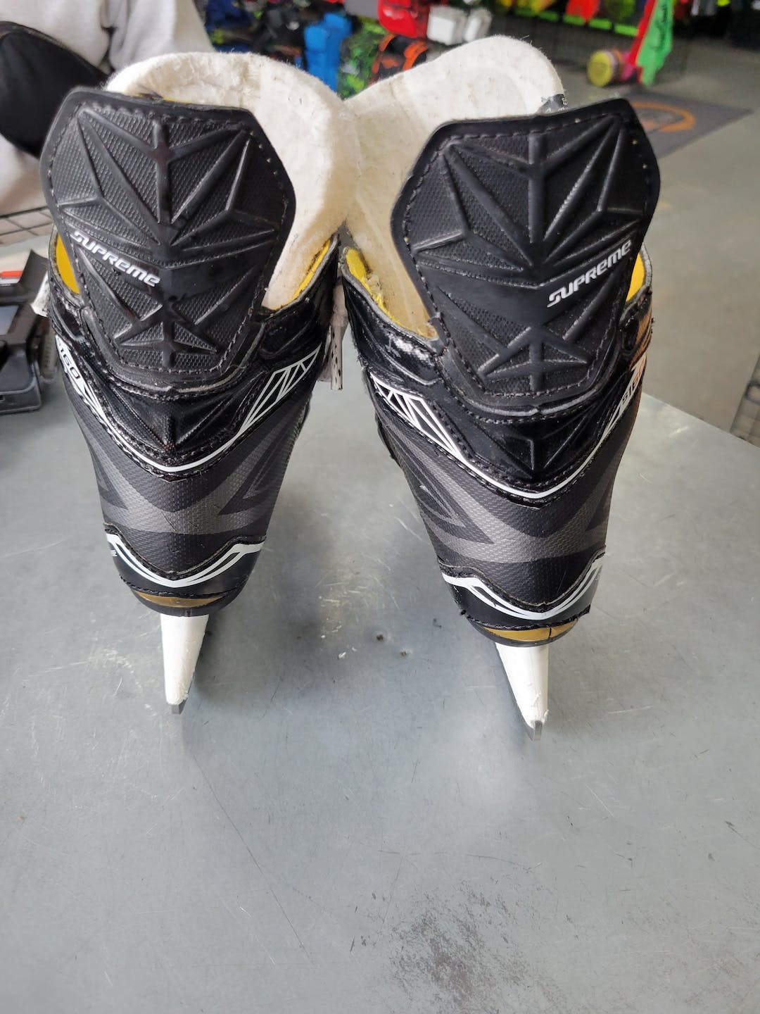 Used Bauer Supreme S160 Youth 10.0 Ice Hockey Skates | SidelineSwap