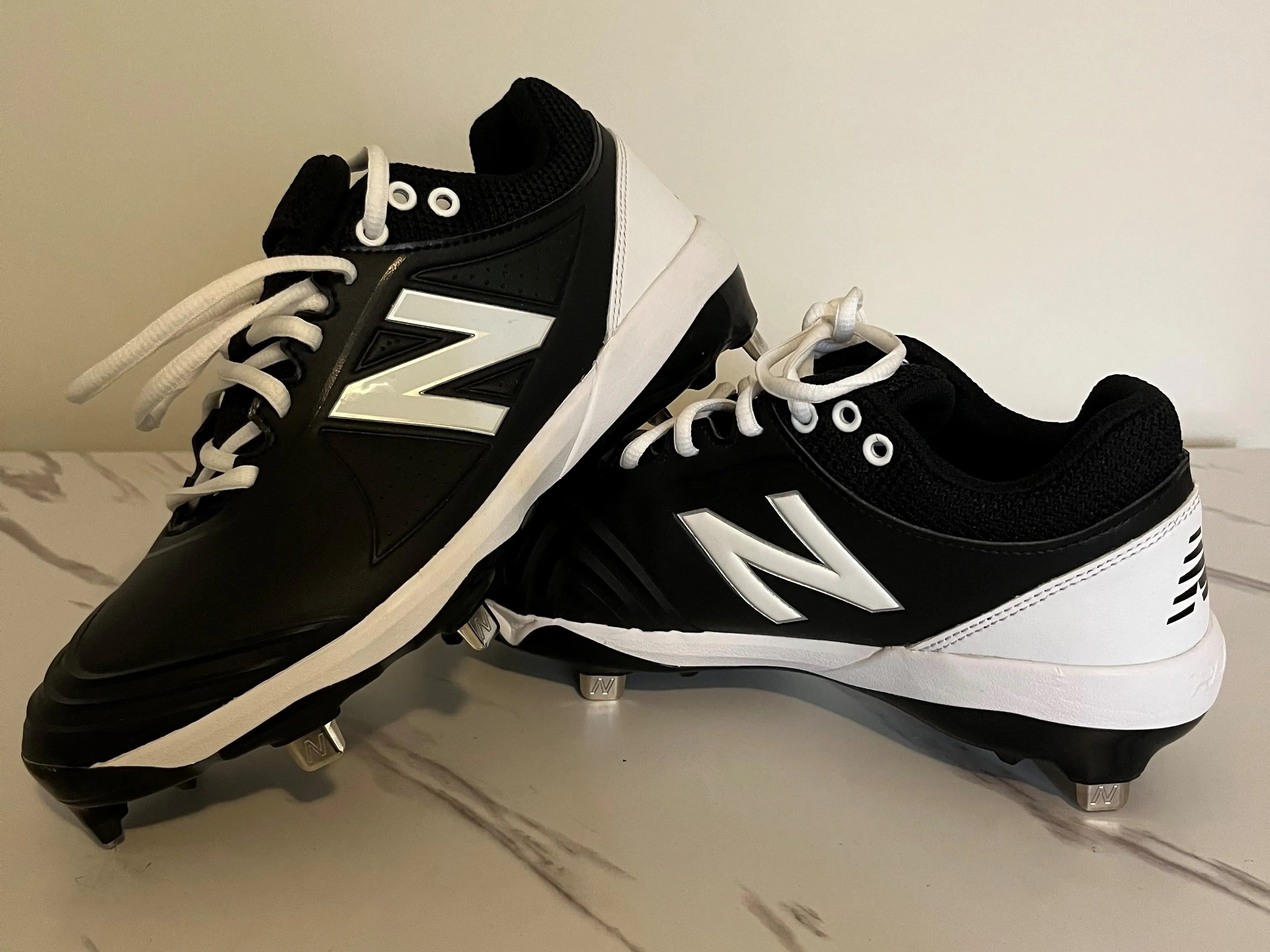 Black Youth New Kids Metal Size 7.0 (Women's 8.0) New Balance Cleats ...