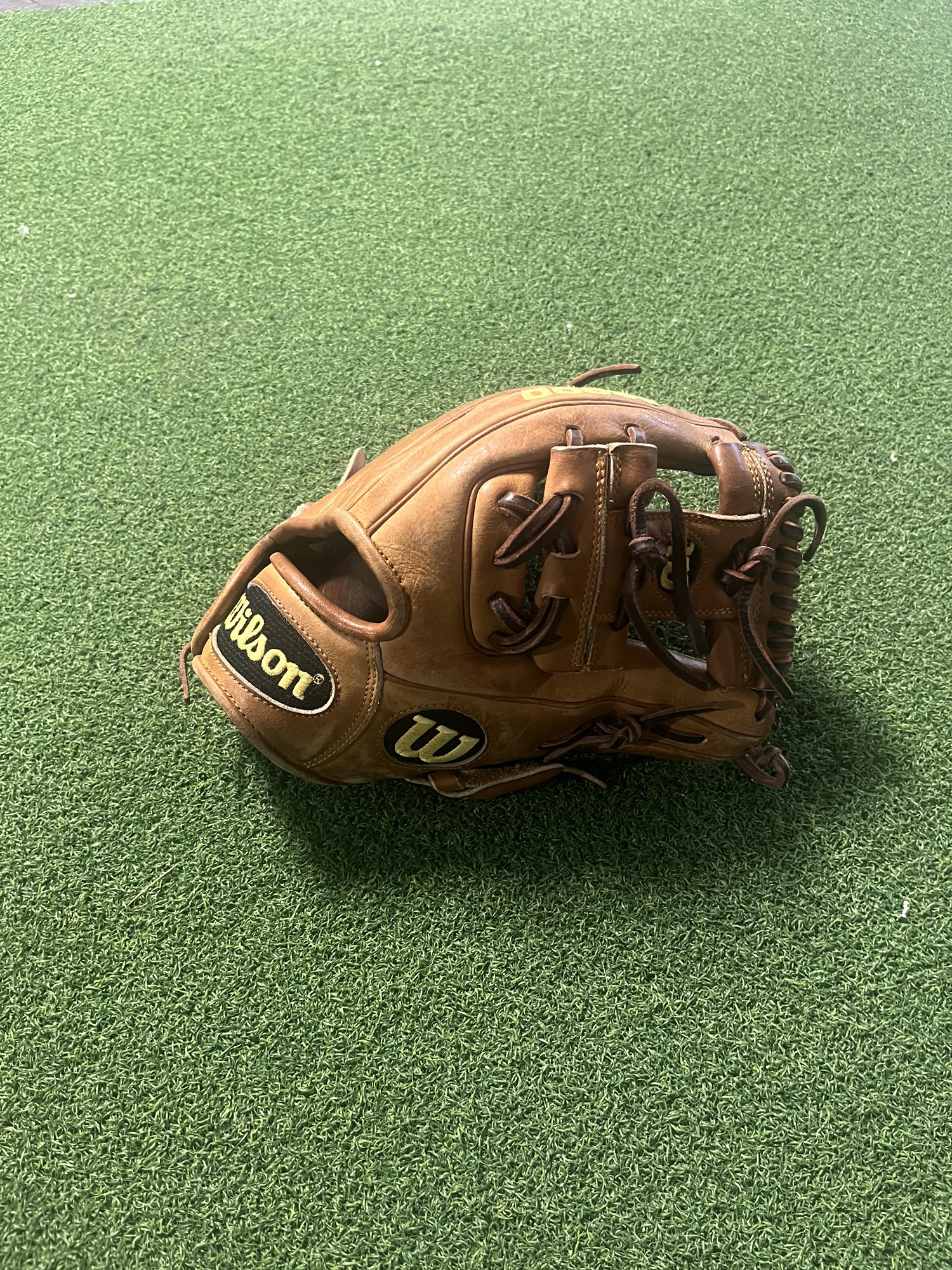 wilson dp15 Infield 11.5" A2000 Baseball Glove | SidelineSwap