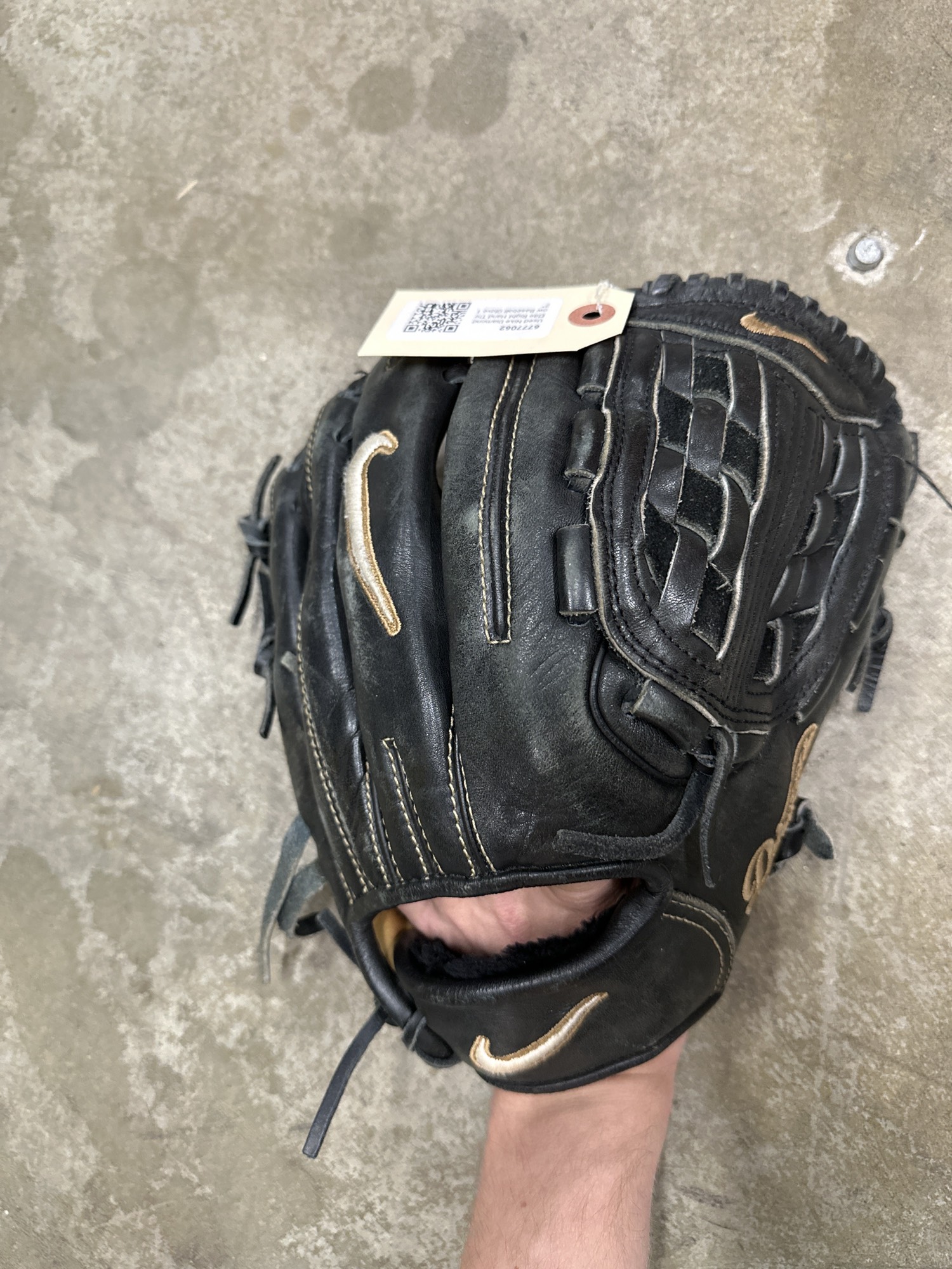 Used Nike Diamond Elite Right Hand Throw Baseball Glove 12" | SidelineSwap