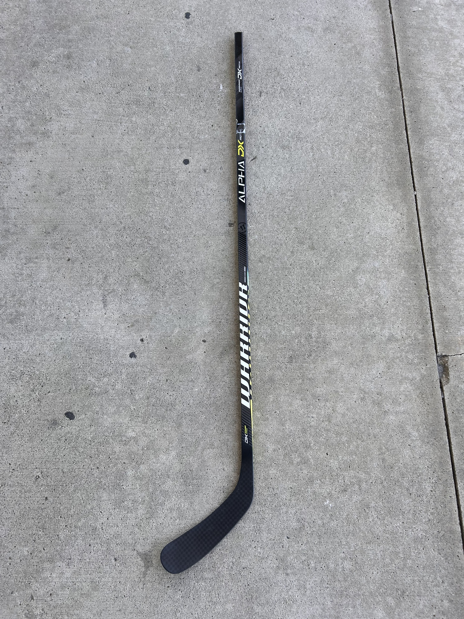 New Right Handed W03 75 Flex Alpha DX Pro Team Hockey Stick | SidelineSwap