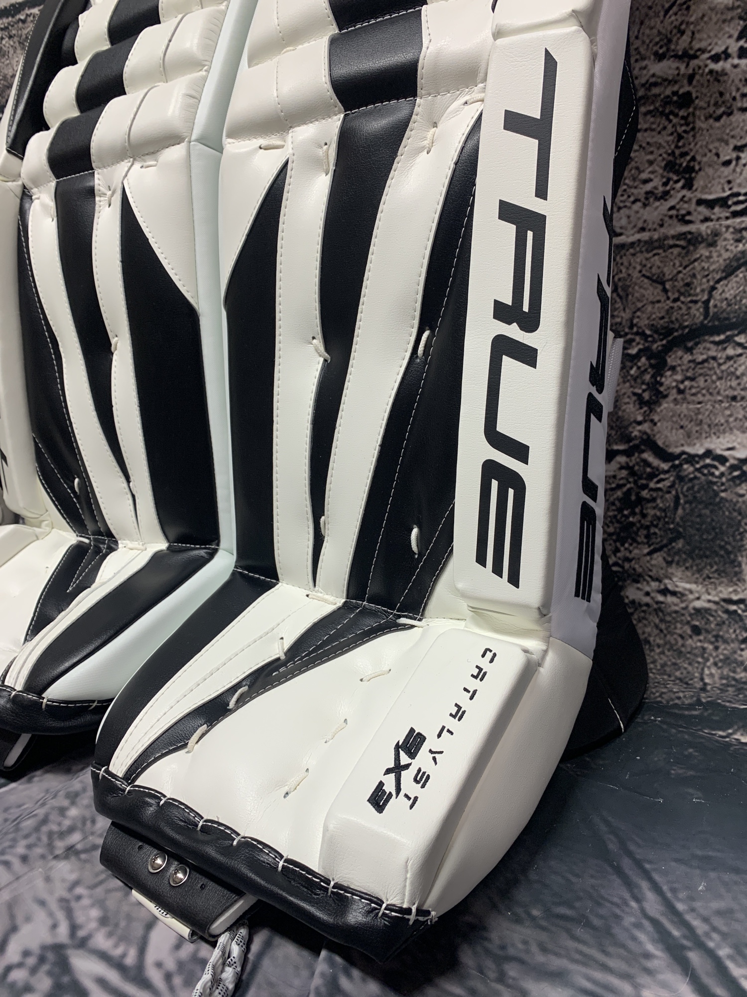 NEW True 9X3 Goalie Full Set | SidelineSwap