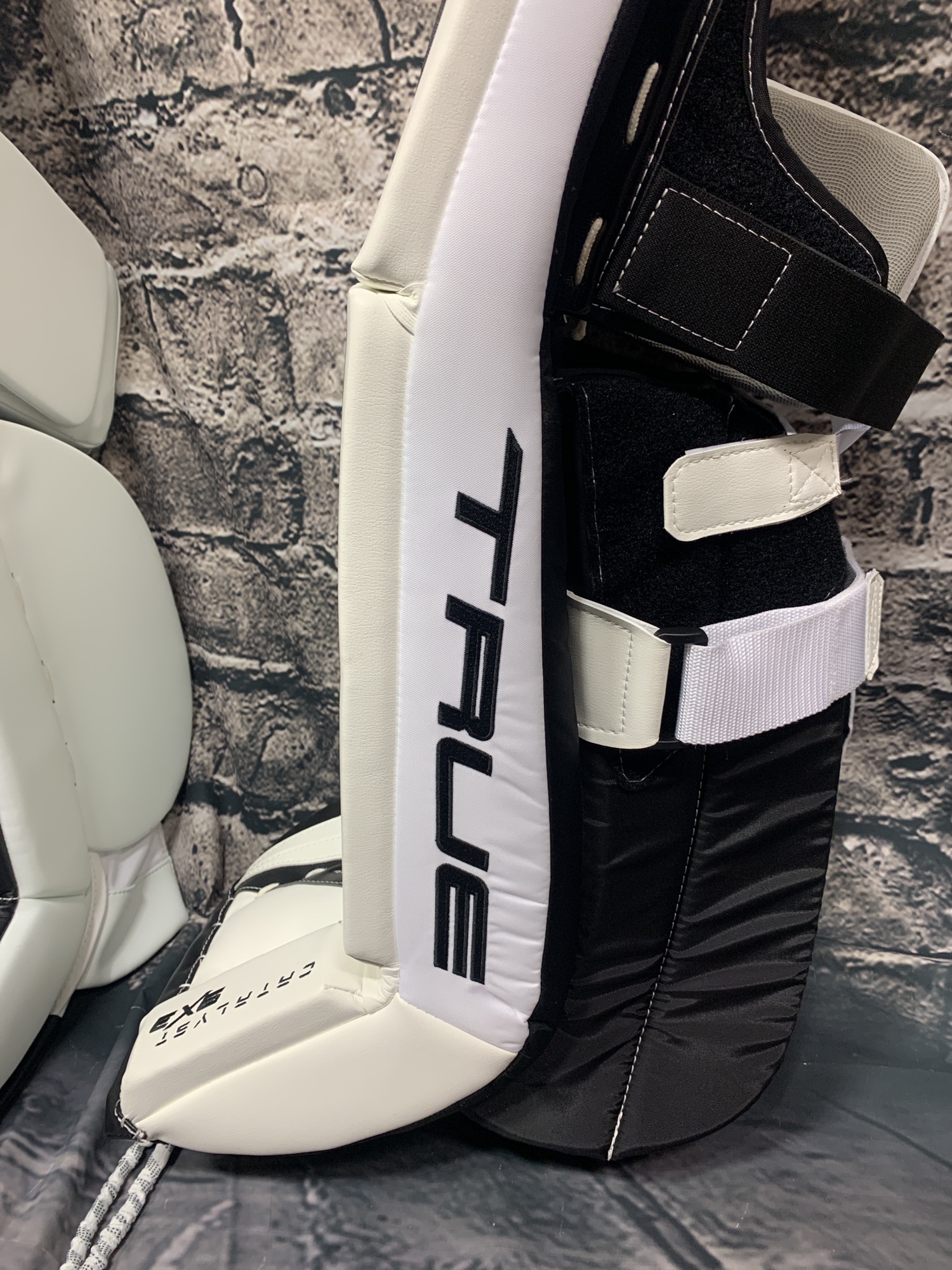 NEW True 9X3 Goalie Full Set | SidelineSwap