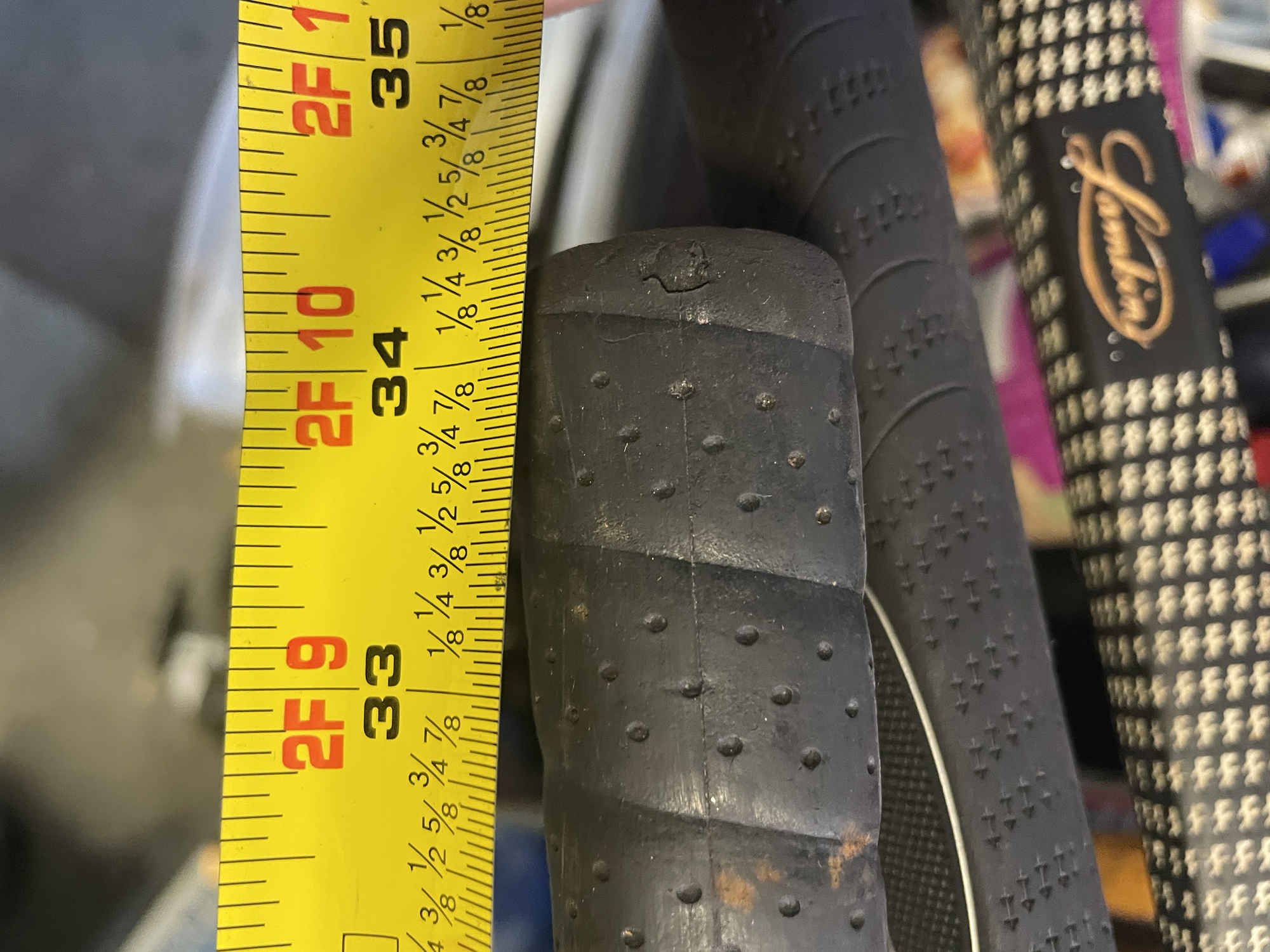 knight one shot golf putter in right hand | SidelineSwap