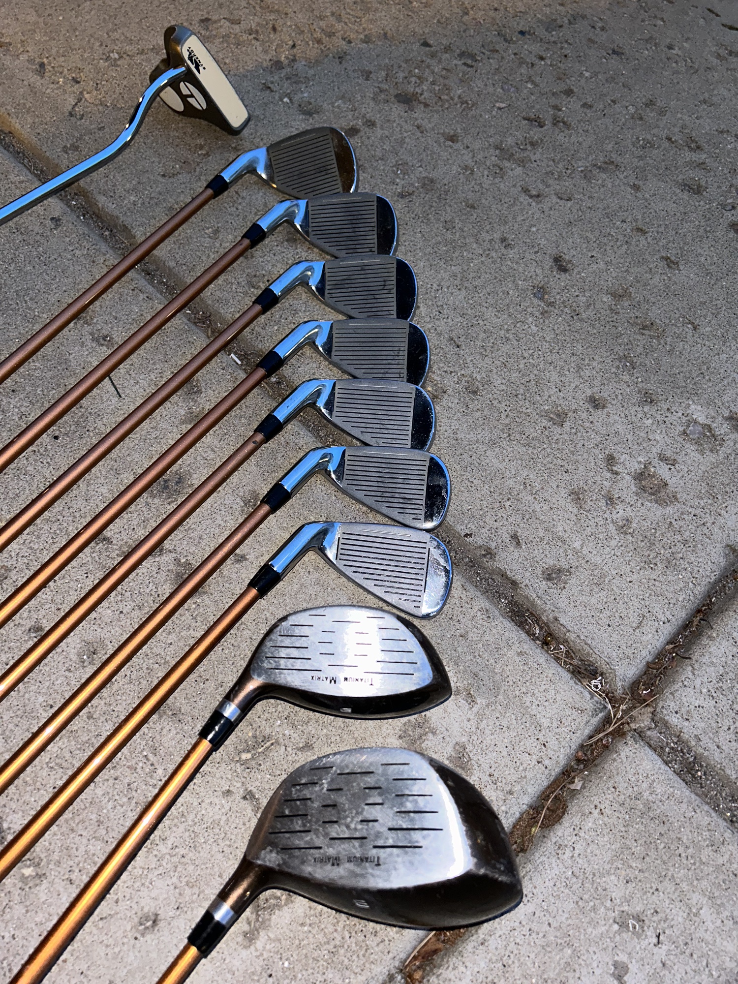 Wilson Matrix Womens set w/ Sun Mountain Quad Push Cart | SidelineSwap