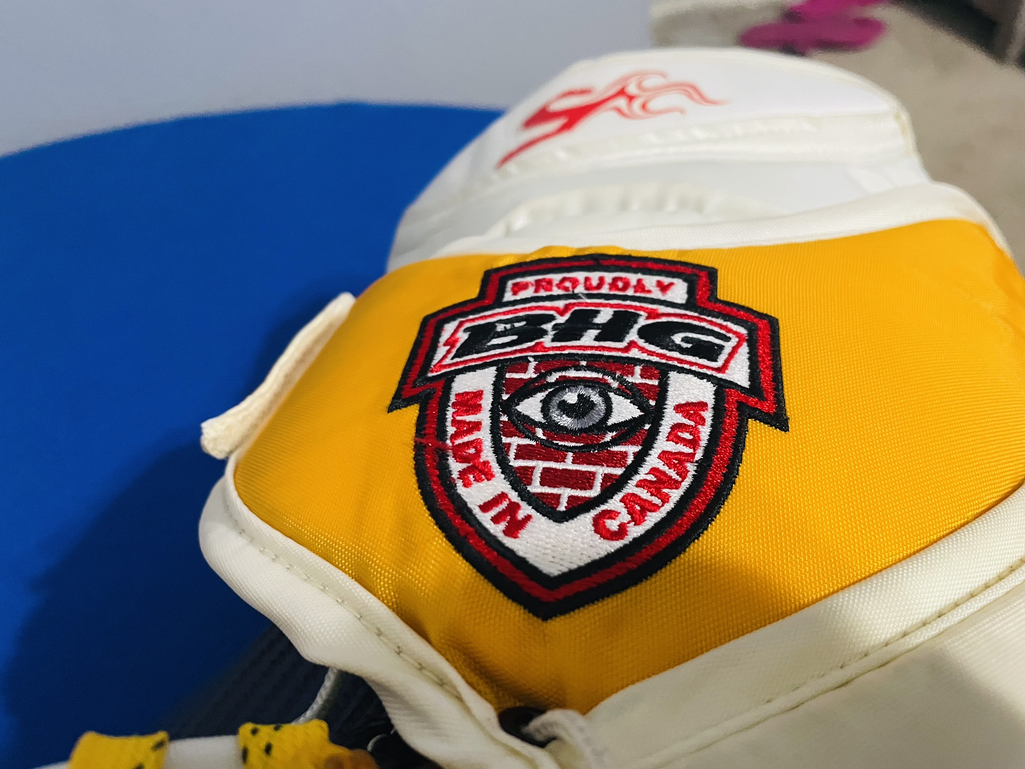 Brian Heaton goalie gloves | SidelineSwap