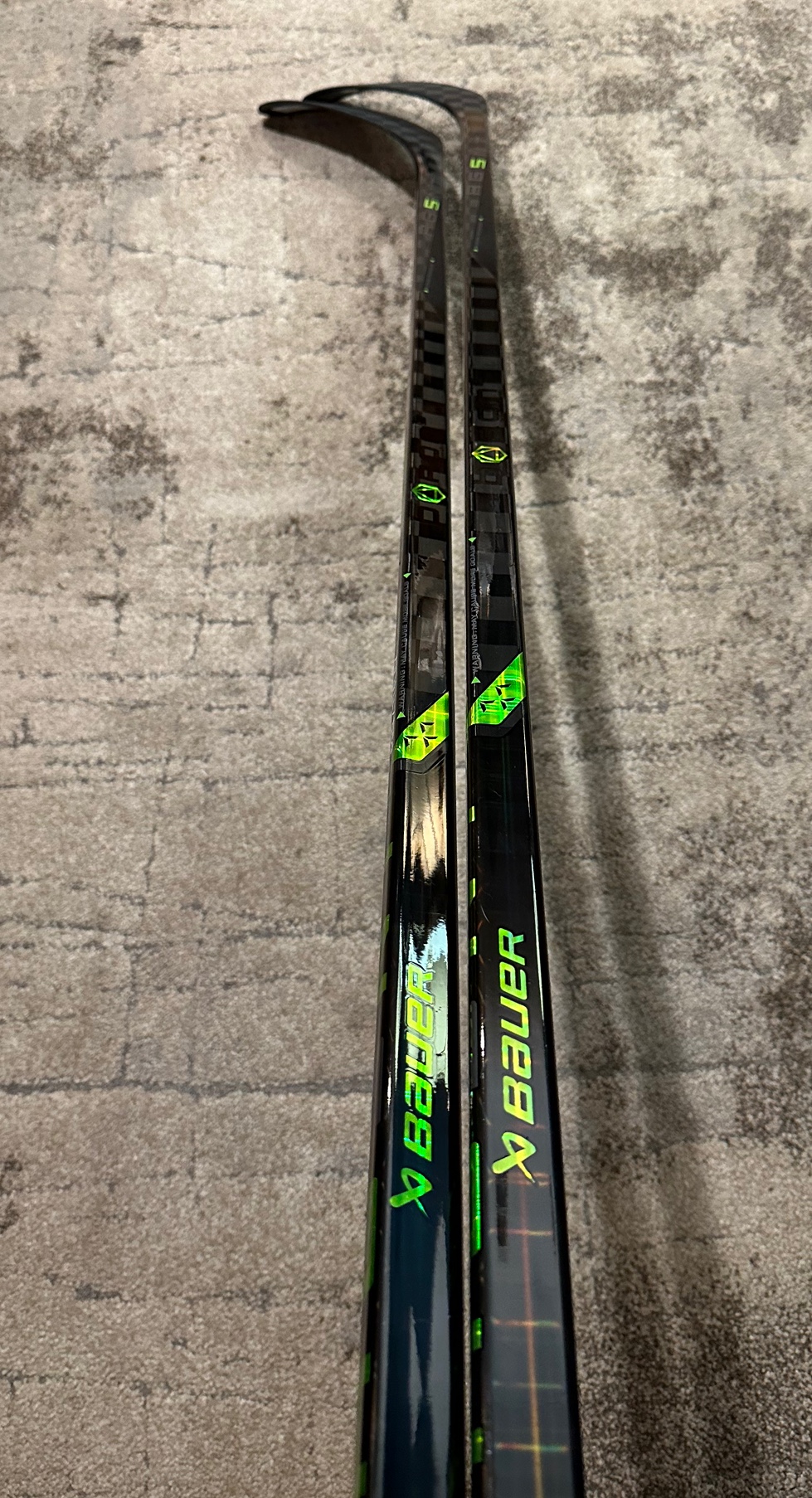 NEW! 2 PACK! 2x 77 Flex Right Hand P28 Ag5nt Hockey Sticks | SidelineSwap