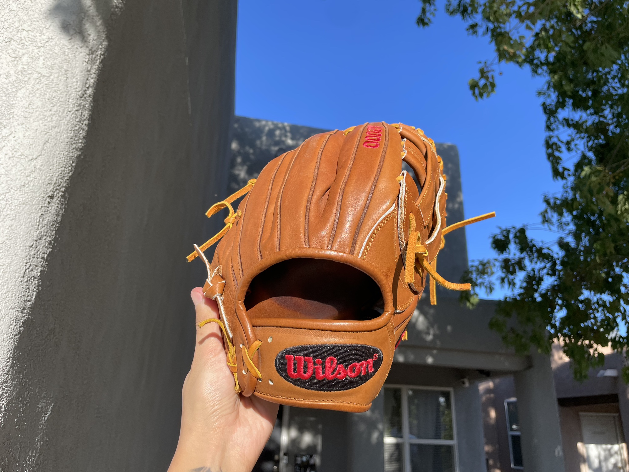 New Right Hand Throw 12.25" A2000 Baseball Glove | SidelineSwap