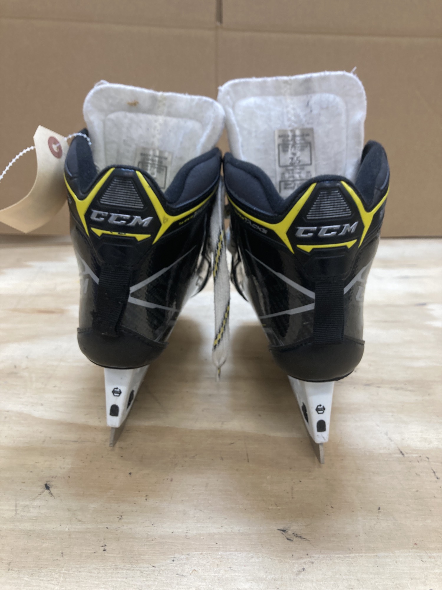 Junior Used CCM Super tacks 9370 Hockey Goalie Skates D&R (Regular) 2.5 ...