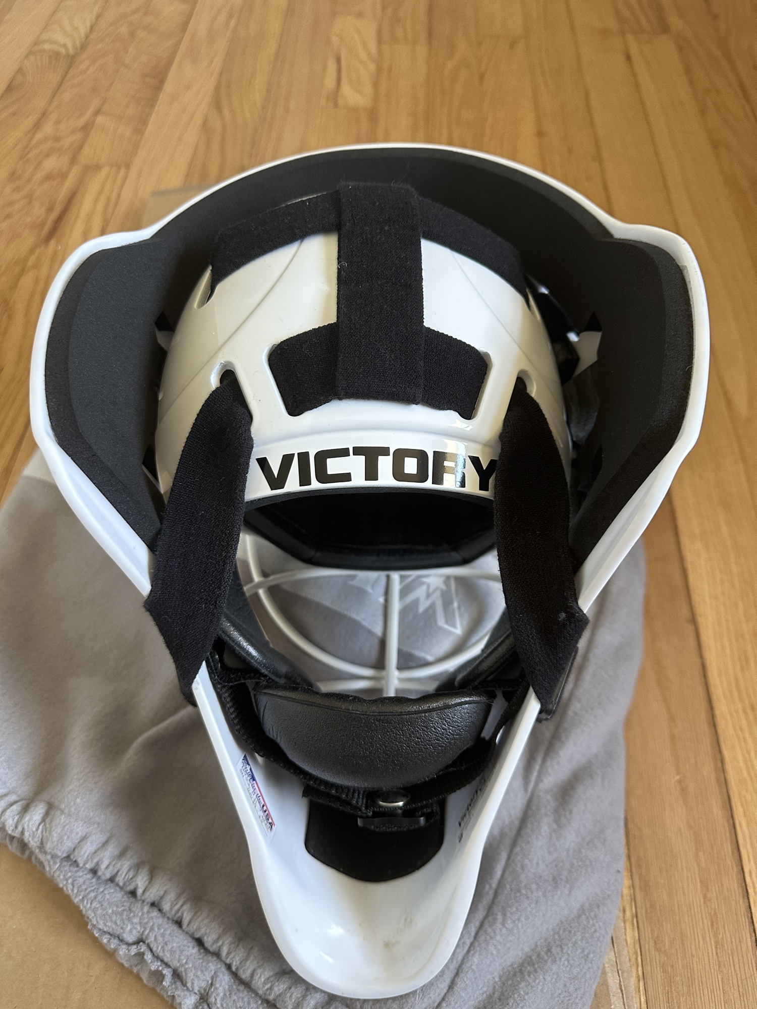 Victory USA custom v4 helmet | SidelineSwap