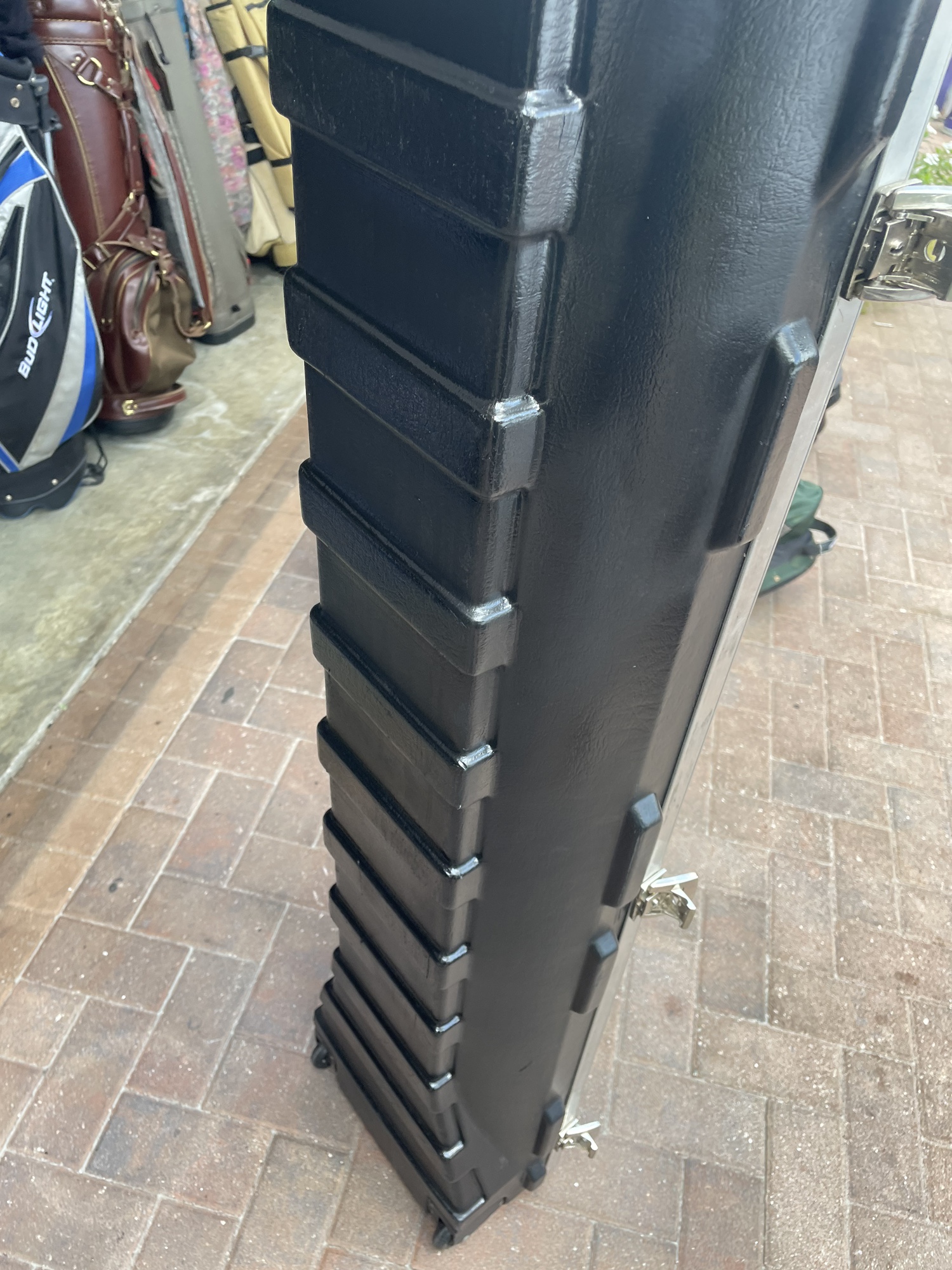 Golf travel hardcase by SKB with wheels . All locks work | SidelineSwap