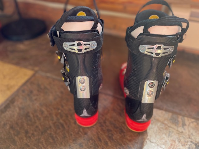 Used Jr Atomic Racing Redster WC 90 Ski Boots | SidelineSwap