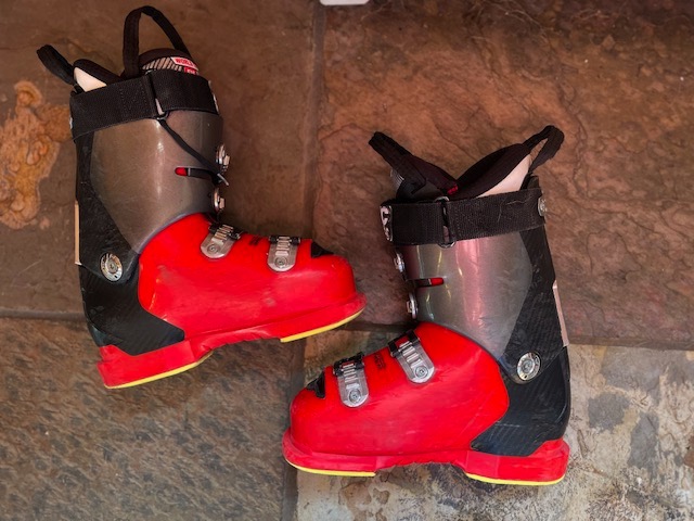 Used Jr Atomic Racing Redster WC 90 Ski Boots | SidelineSwap