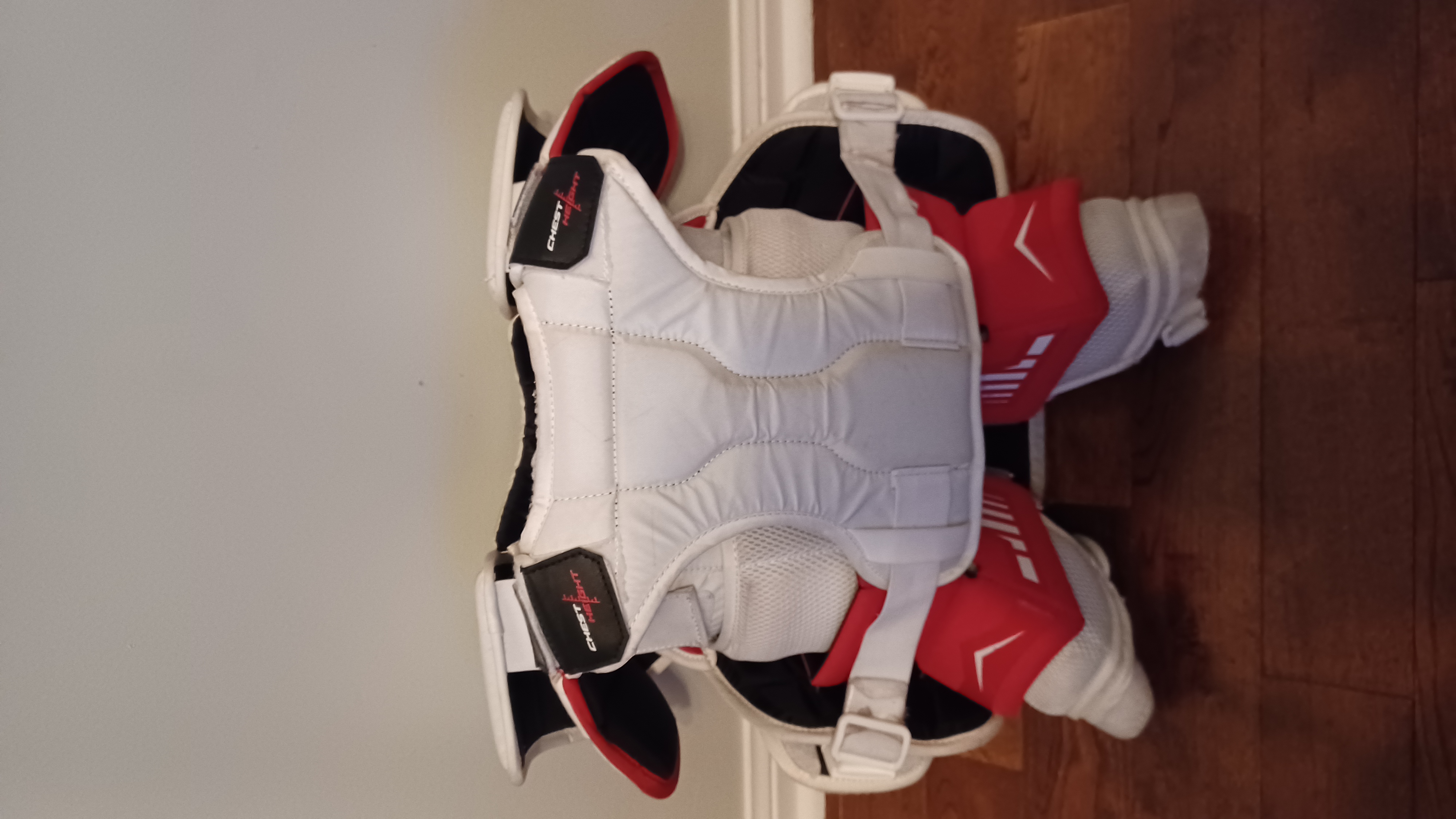 JR Small/Medium CCM E2.5 Goalie Chest Protector | SidelineSwap