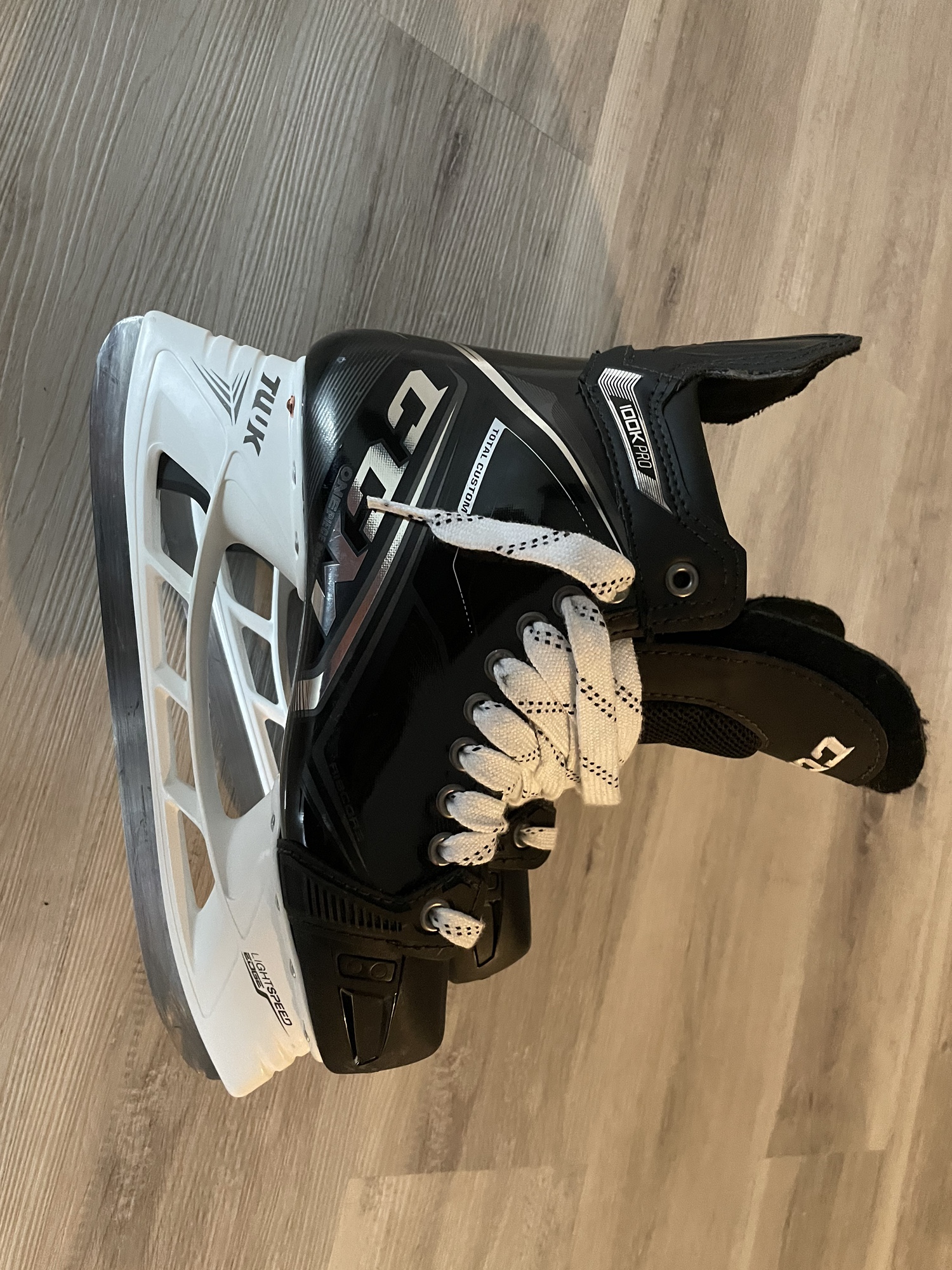 Pro stock CCM RibCor 100k Pro Hockey Skates - Tapered Width - Size 8 ...