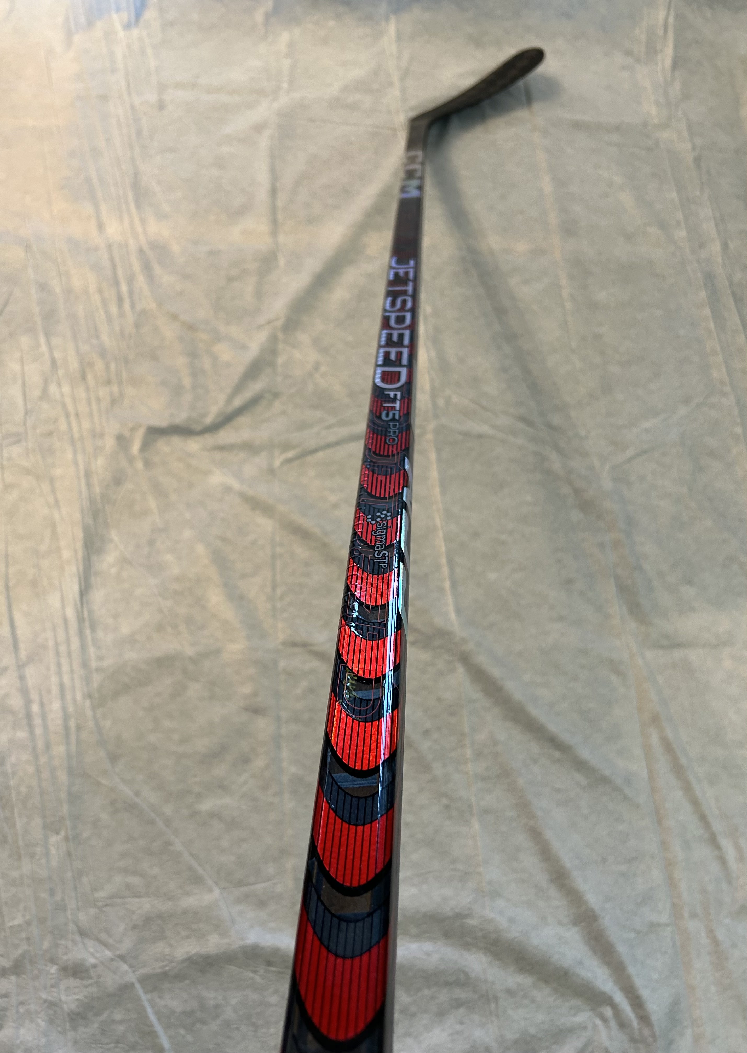 CCM Jetspeed FT5 Pro Hockey Stick | 75 Flex P29 Curve | Senior Right ...