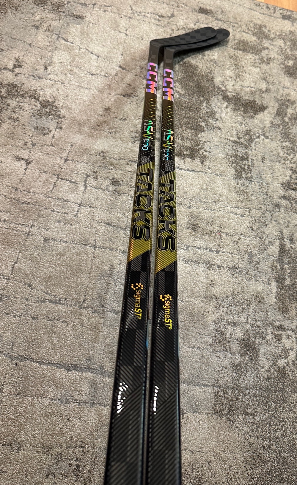 NEW! 2 Pack! 2x 70 Flex Right Hand P29 Super Tacks AS-V PRO Hockey ...